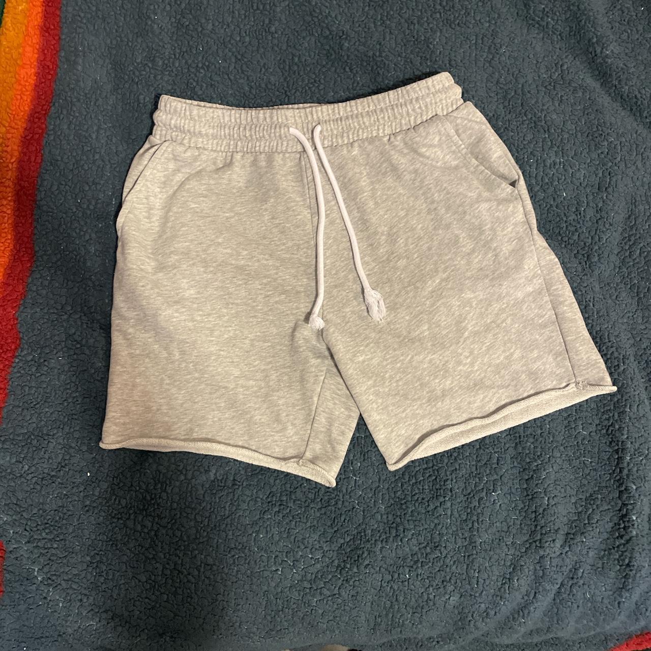H&M shorts medium - Depop