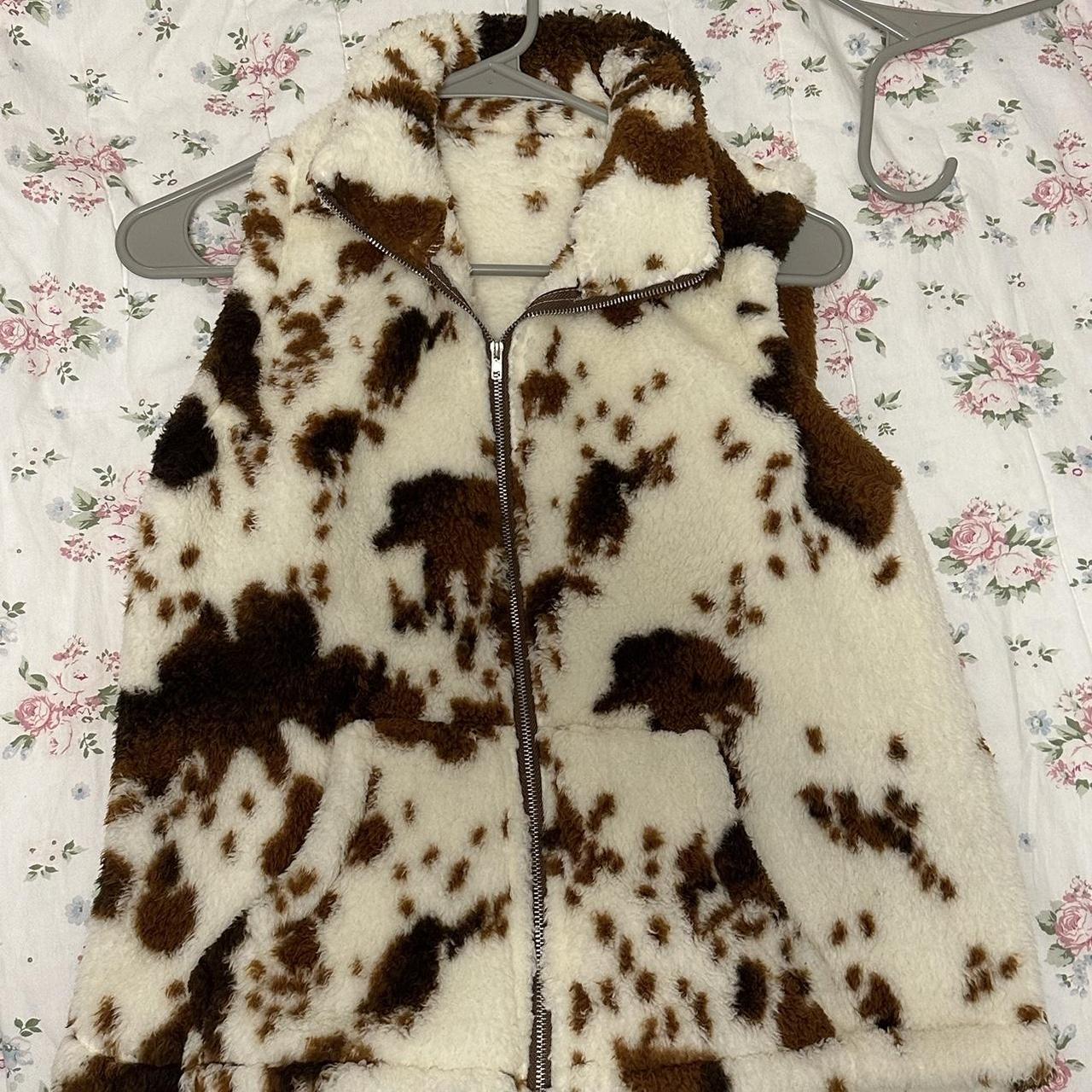 Super cute cow print vest! Soft and lightweight. - Depop