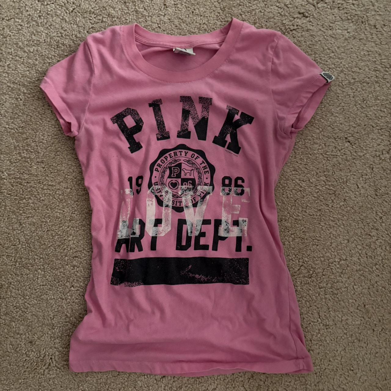 vintage graphic pink tee!! so cute and its fitted,... | Depop