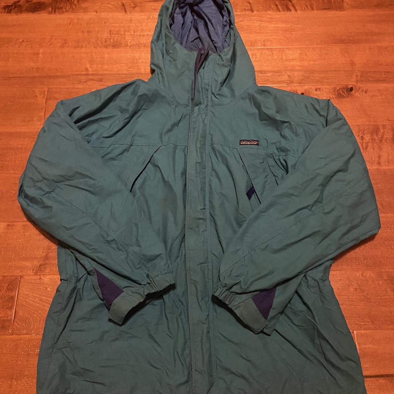 vintage patagonia jacket I think its a mens L in... - Depop