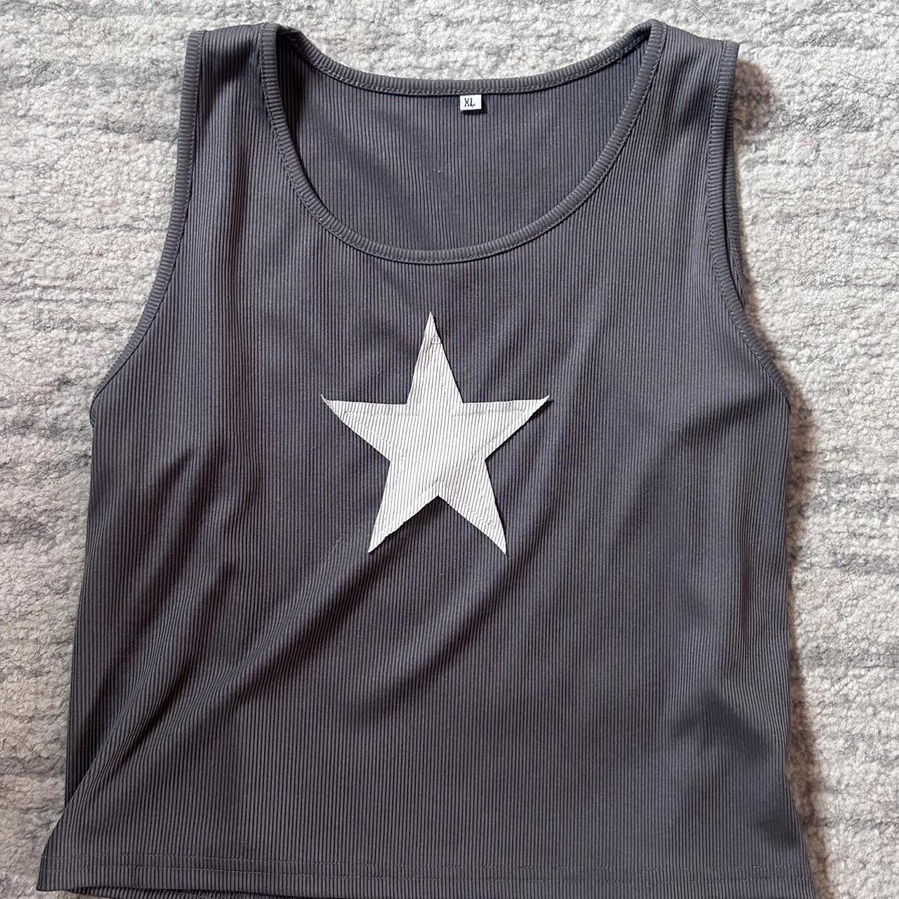 grey and white star tank top - Depop
