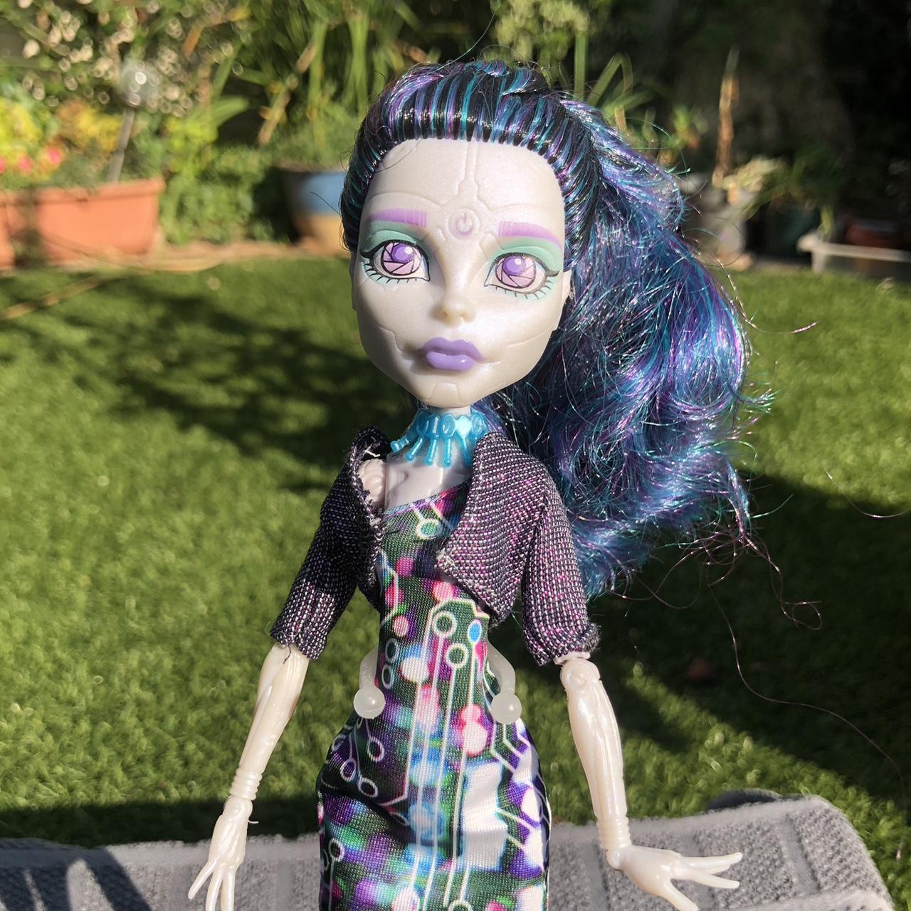 Monster High Elle Eedee doll Comes as shown (STAND... - Depop