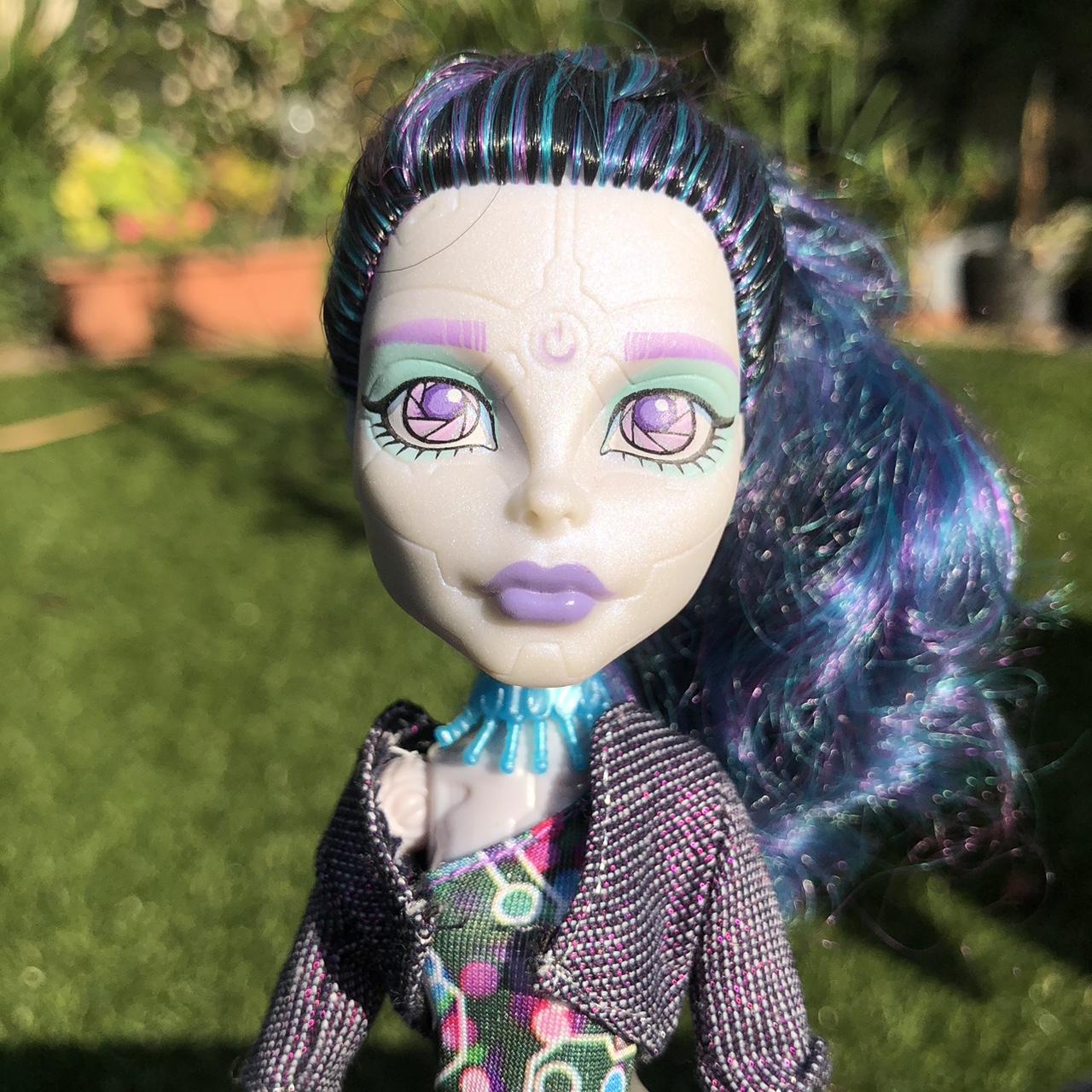 Monster High Elle Eedee doll Comes as shown (STAND... - Depop