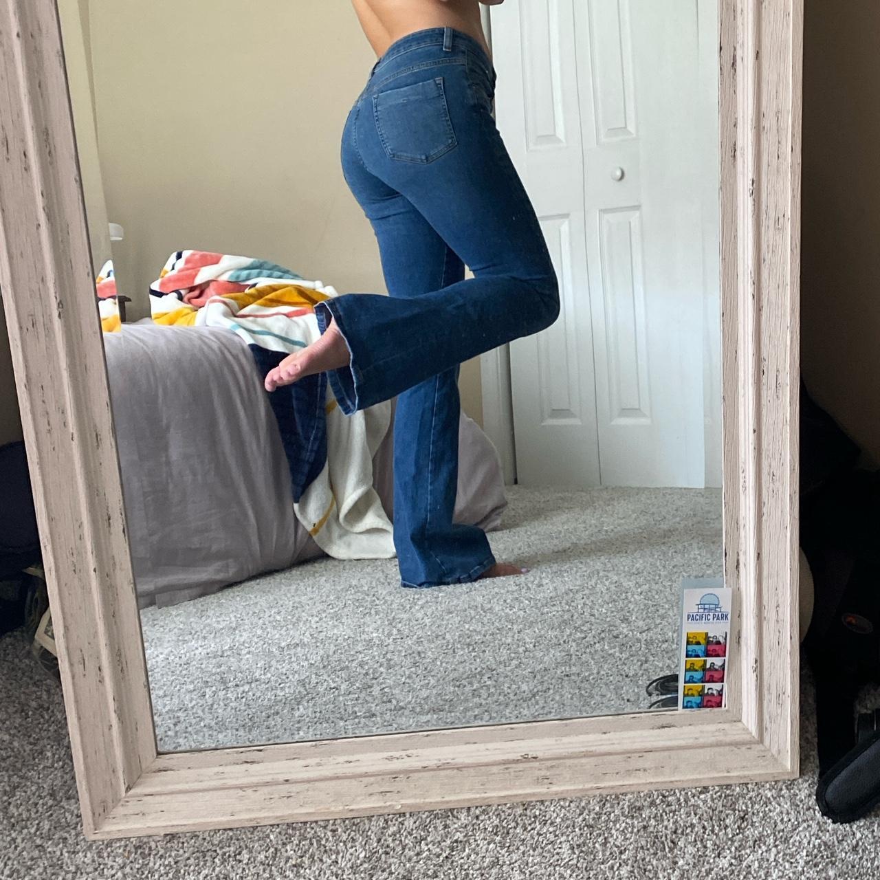 Zara Kick Flare Jeans -Mid Rise Size 8 Sooo... - Depop