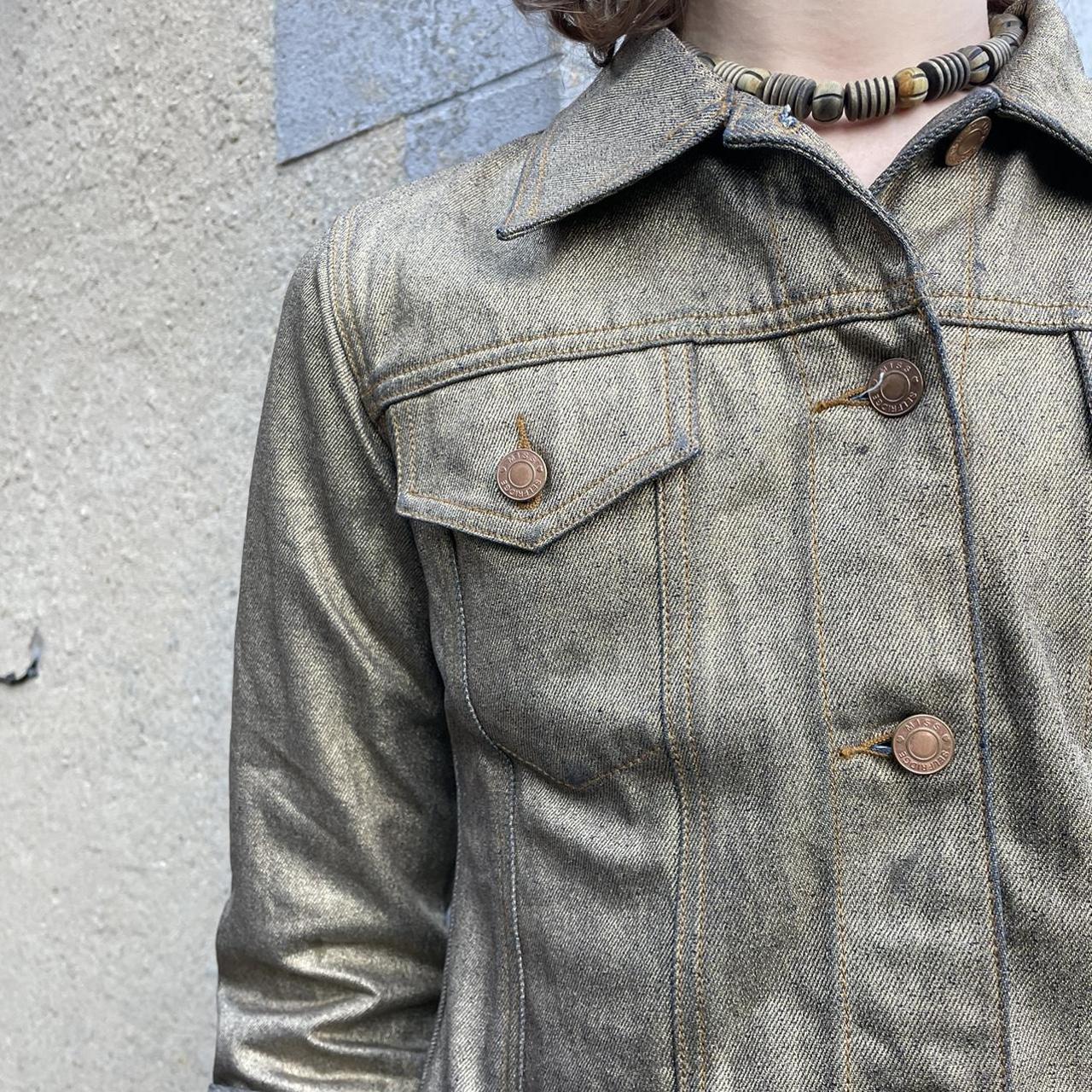 Cute vintage cropped denim jacket Two toned / gold... - Depop