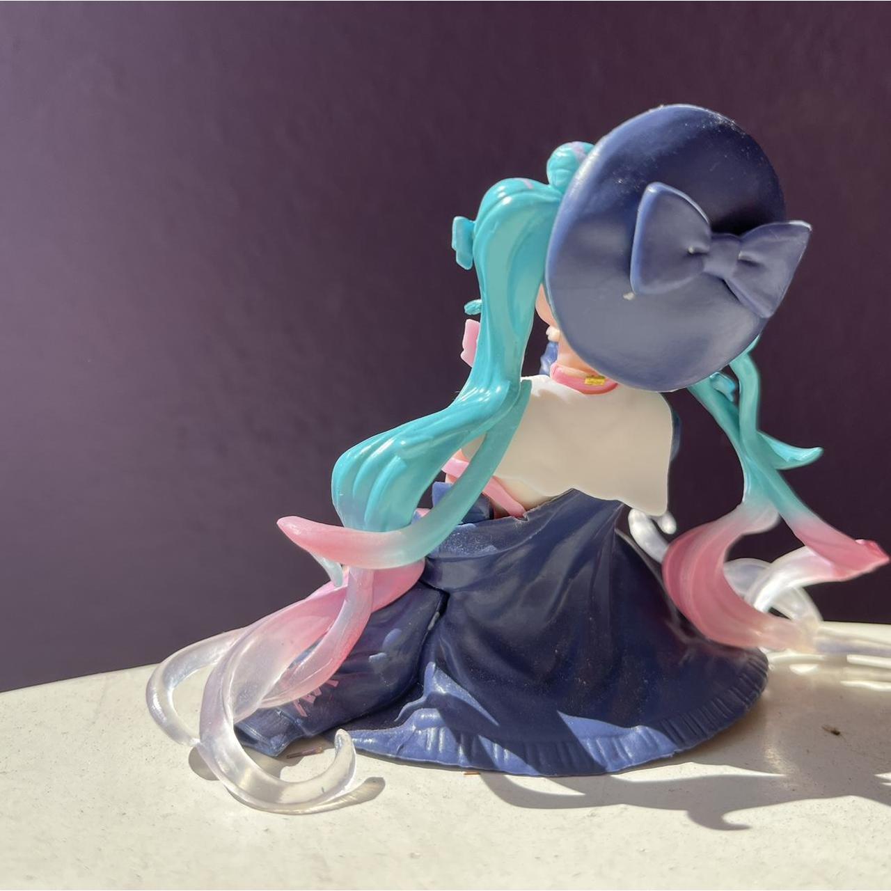 Hastune miku ramen stopper figure in same condition... - Depop