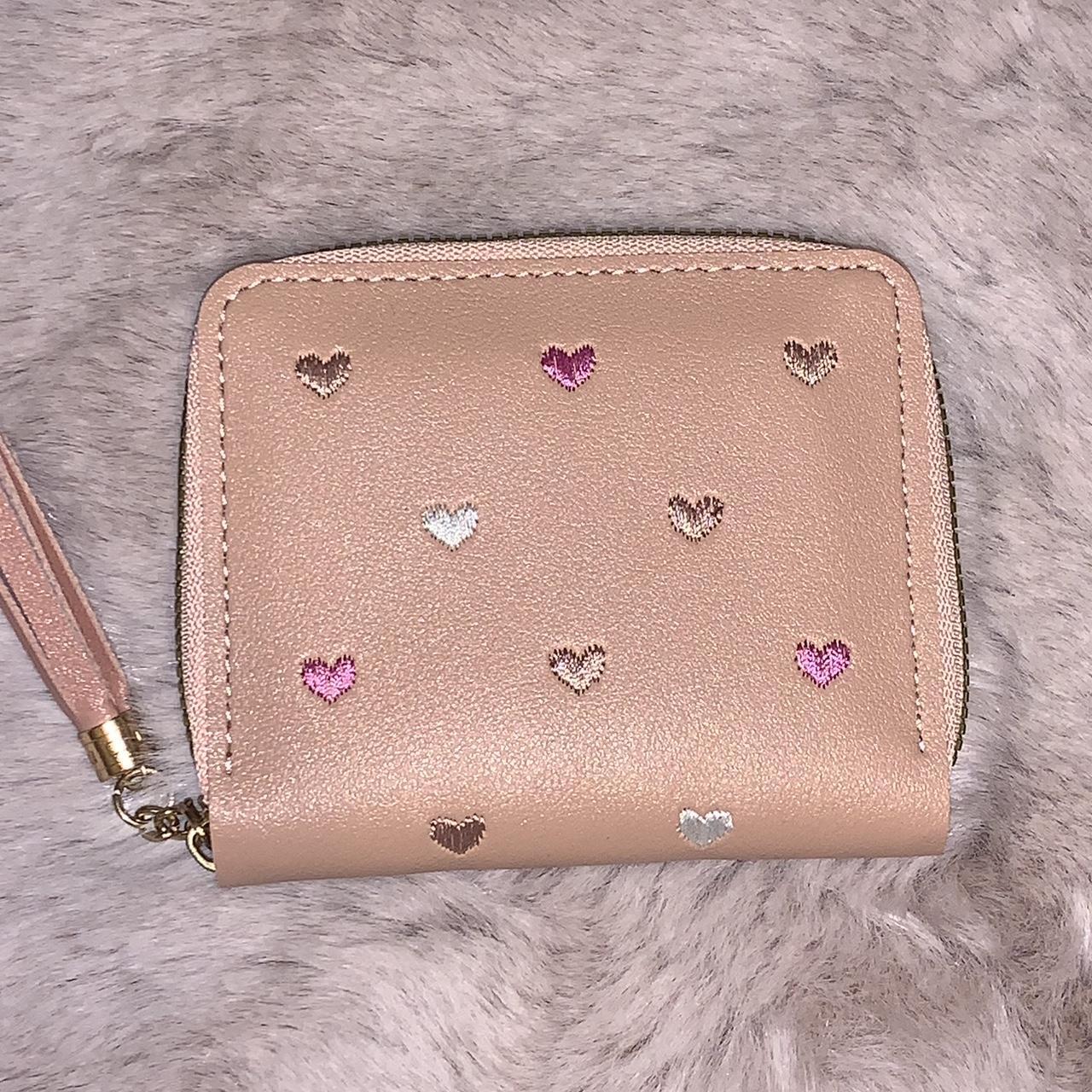 super cute pink wallet with hearts great condition - Depop