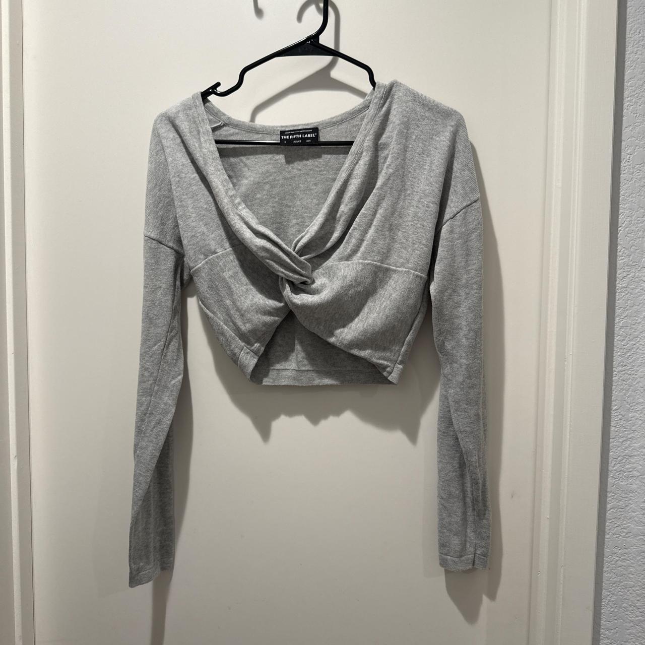grey cropped sweater/shrug - Depop