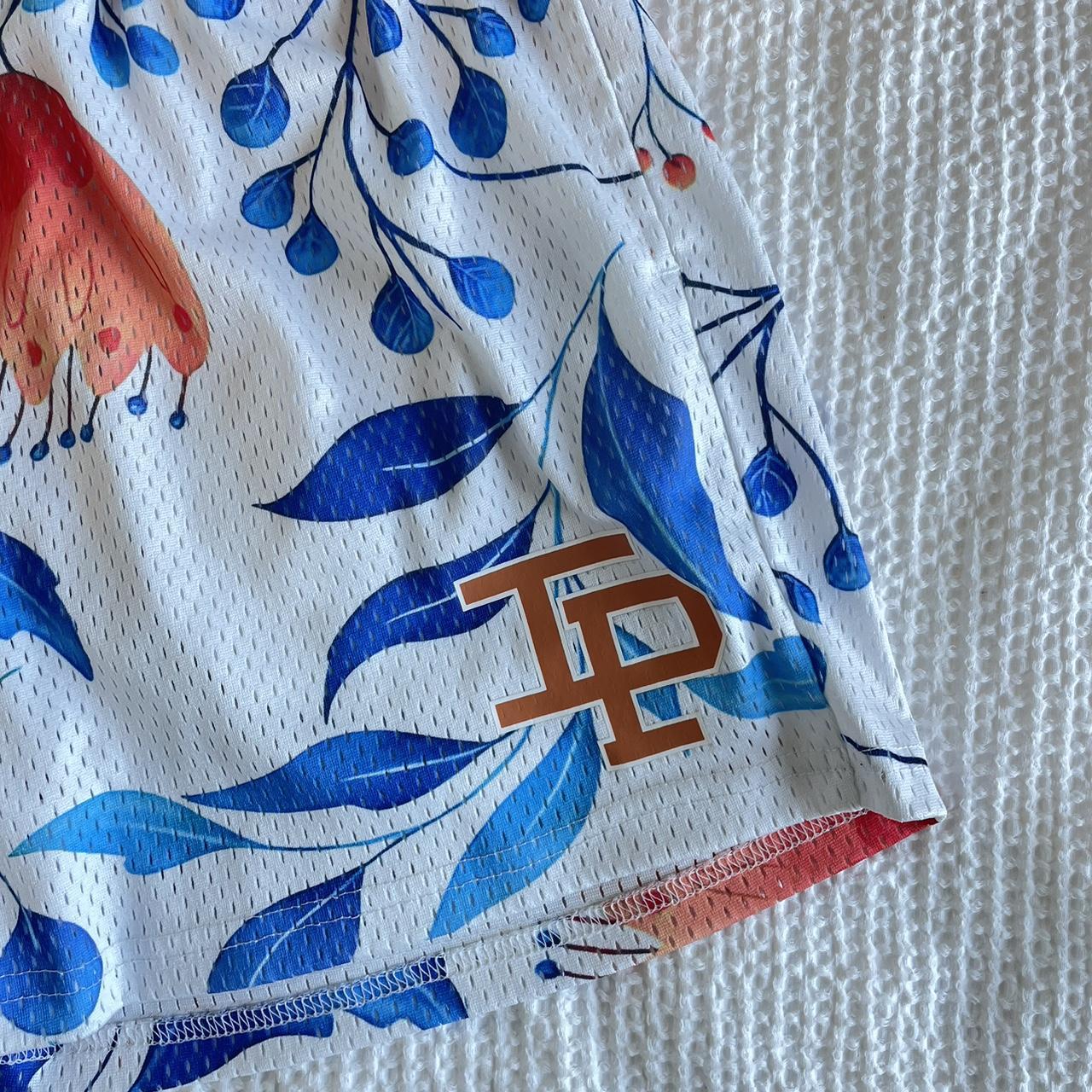 INAKA SHORTS LIKE NEW super cute and colorful Inaka... - Depop