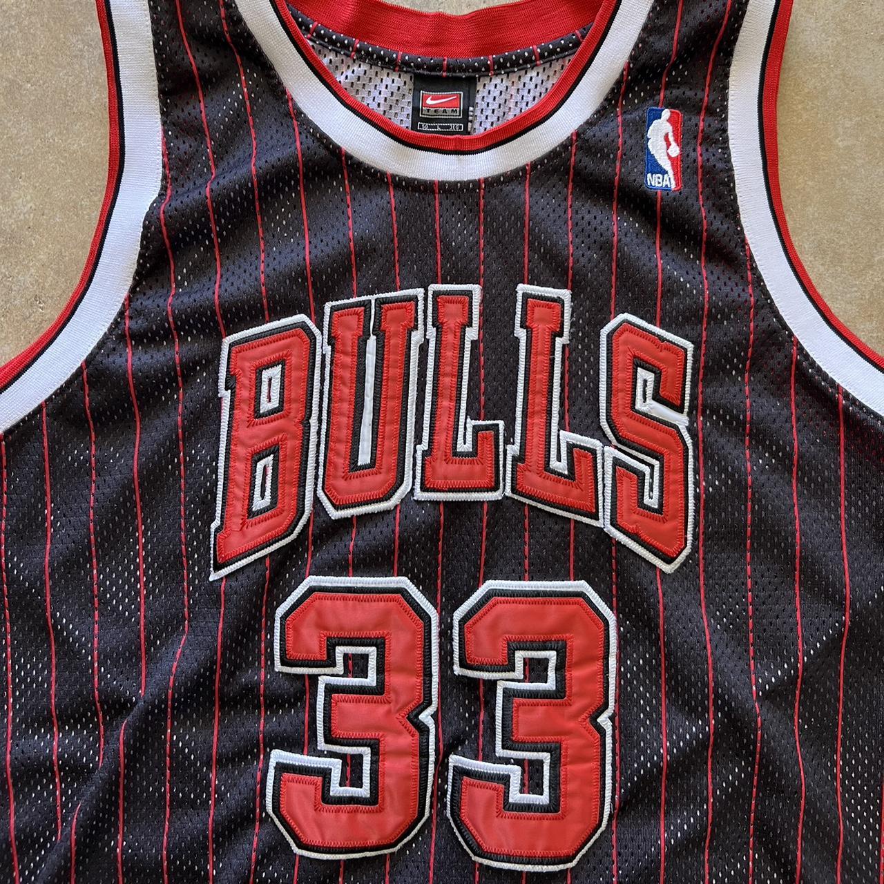 Vintage Chicago Bulls Scottie Pippen 33 NBA... - Depop