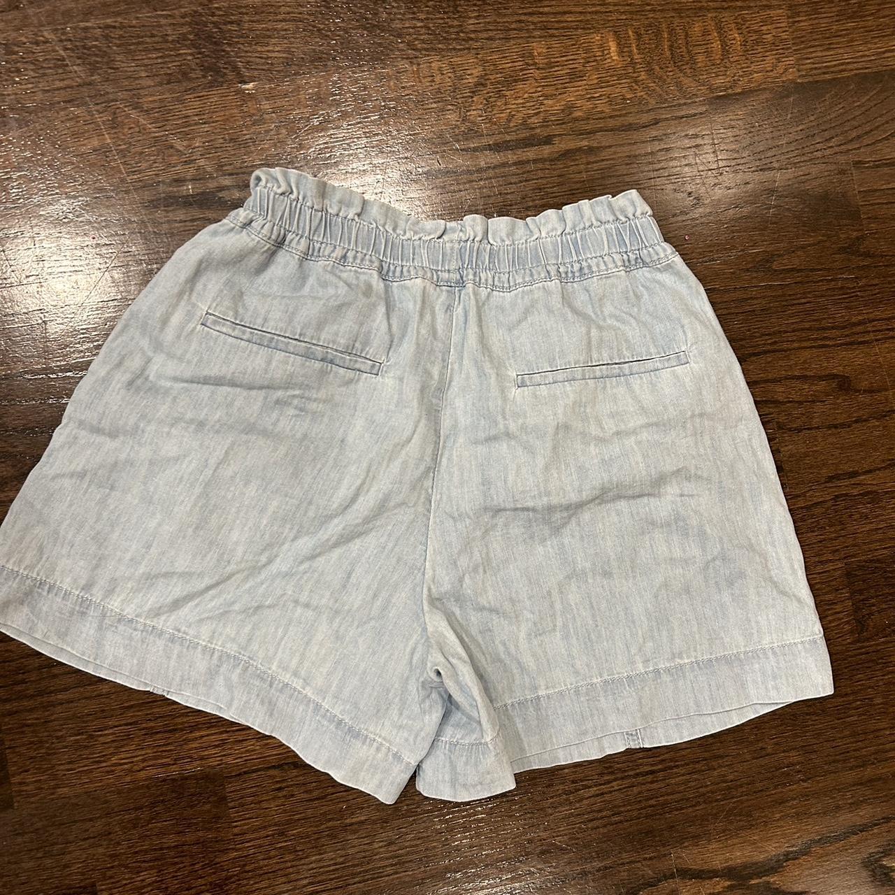 Elizabeth and James cotton shorts Size XS No flaws,... - Depop