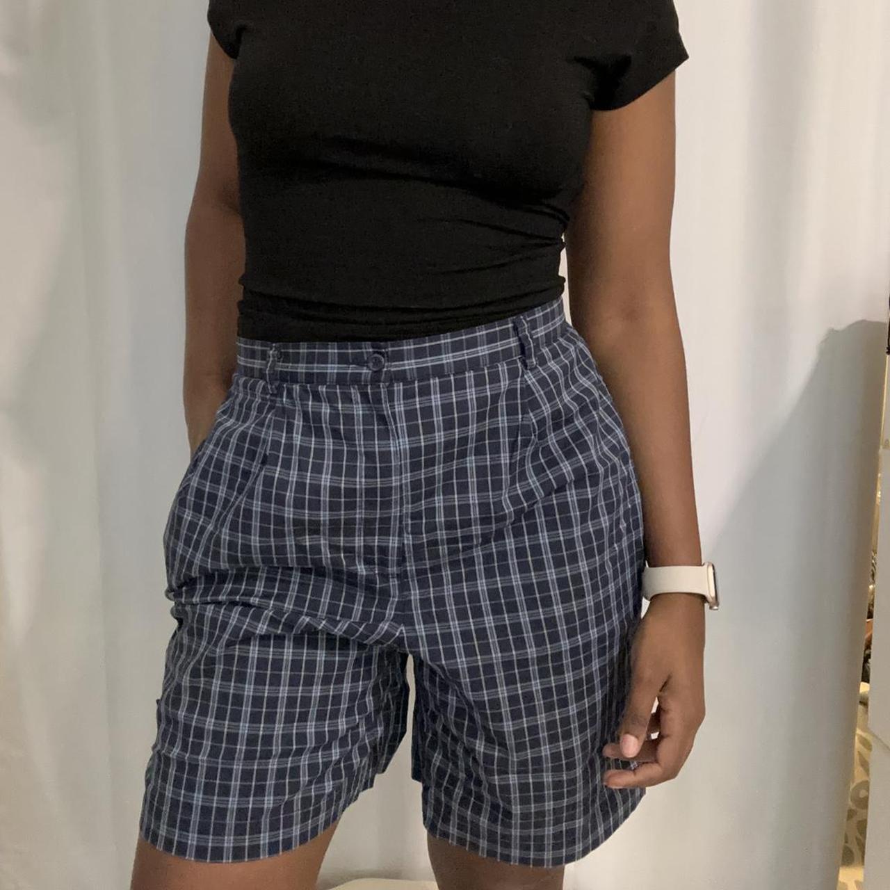 Liz golf plaid shorts Waist 29 Hips 44 Rise... - Depop