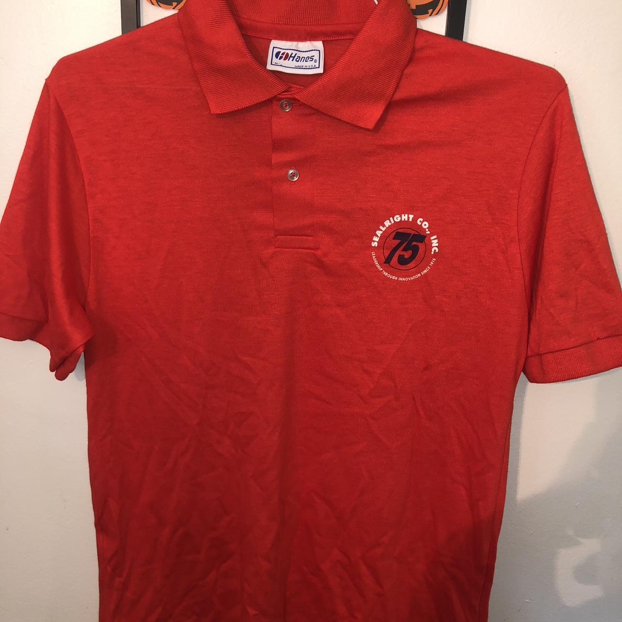 Hanes red polo single stitch in size Large I’m new... - Depop