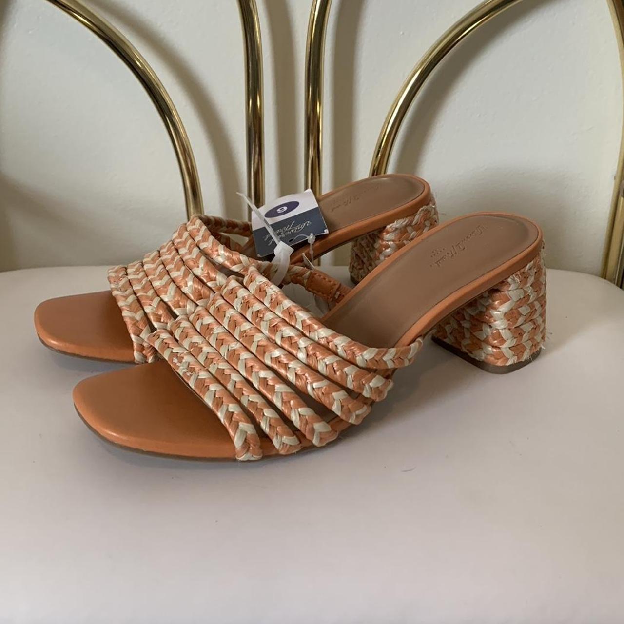 Universal Thread Women's Orange and White Sandals | Depop