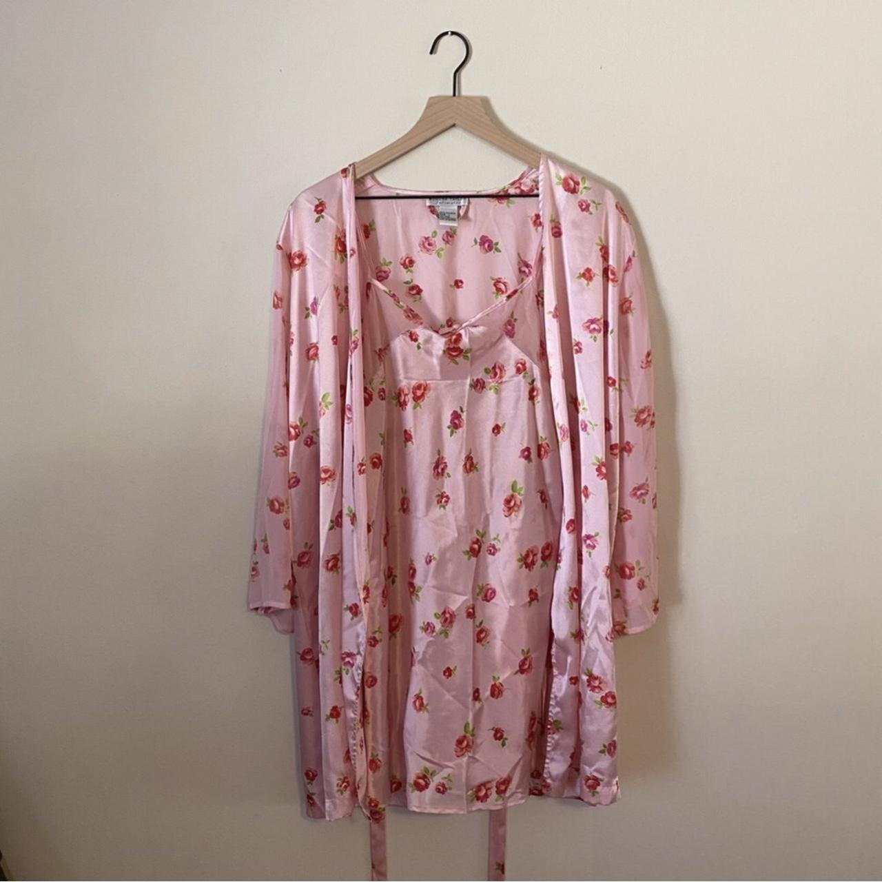 Pink ladies nightgown and robe. - Depop