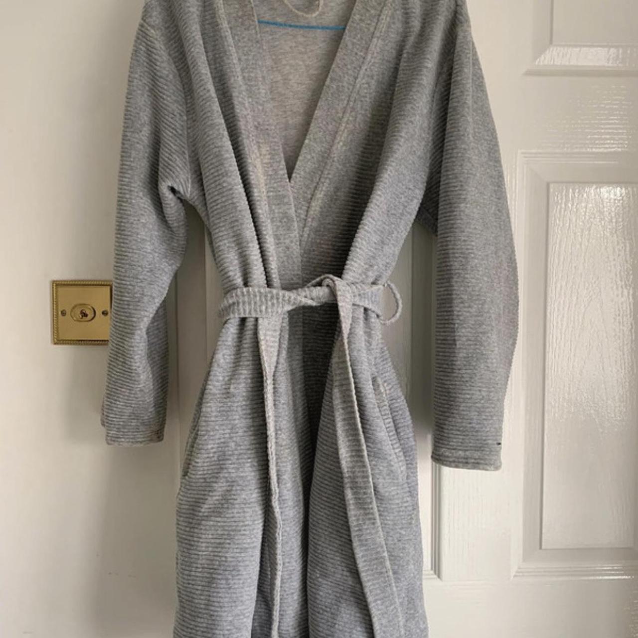 Calvin Klein robe Great condition RRP £69 Size xs... - Depop