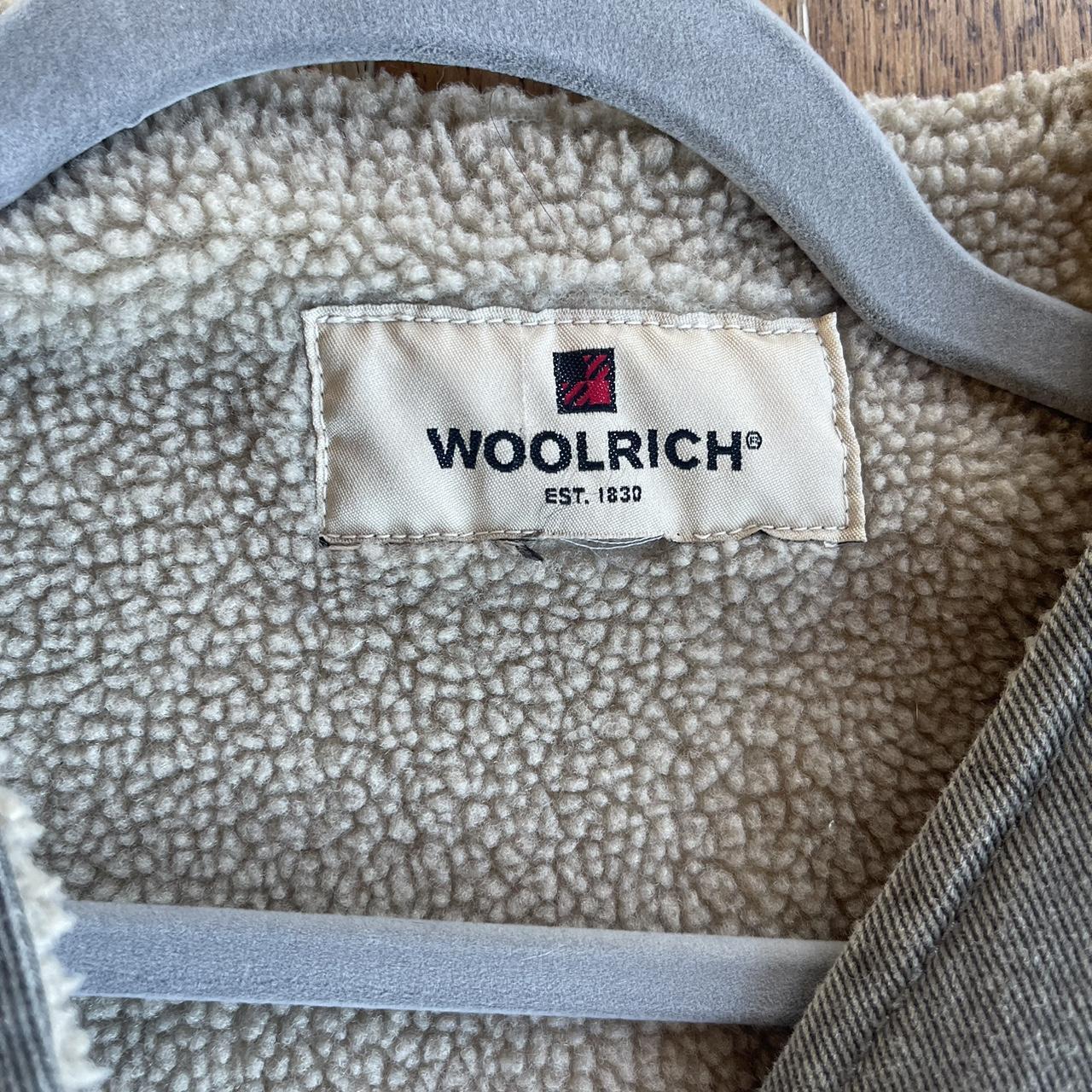 Early 2000’s WoolRich Sherpa vest. Grey almost olive... - Depop
