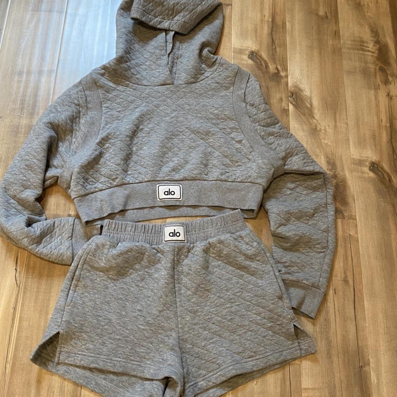 Grey Alo Set Heathered Grey No Flaws Size xs top... - Depop