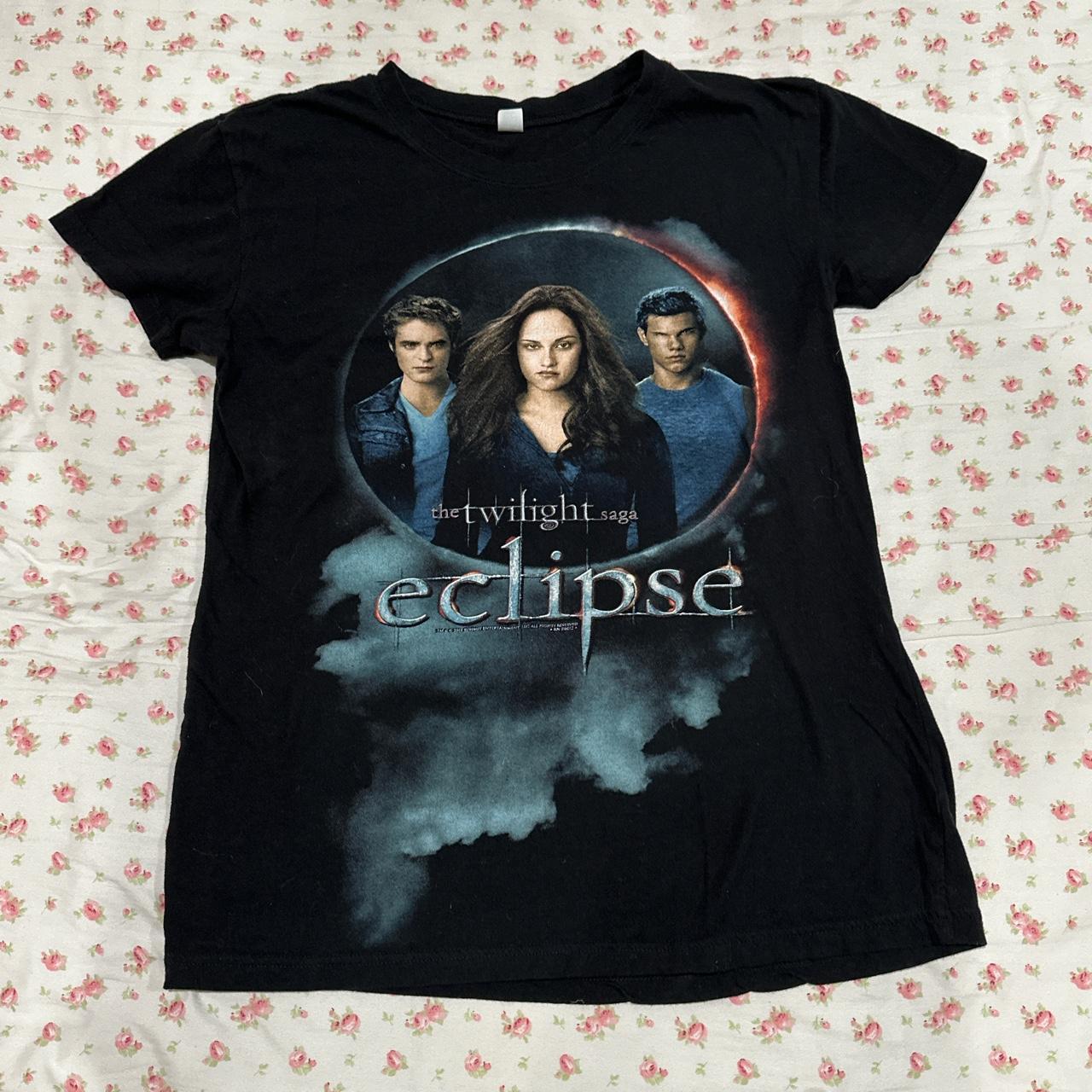 TWILIGHT TSHIRT fit: medium twilight 2000s team... - Depop
