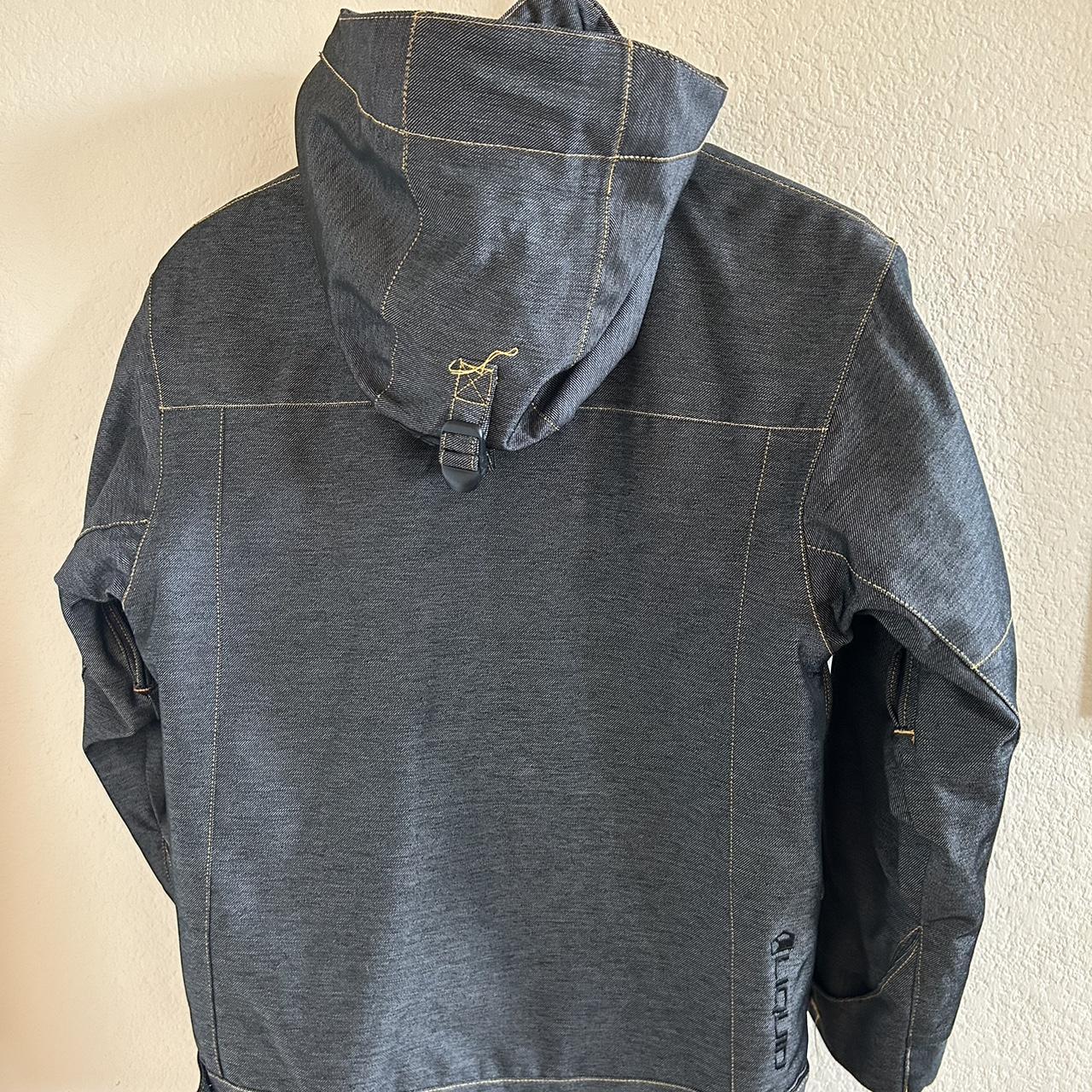 Super nice liquid snowboarding jacket super warm but... - Depop