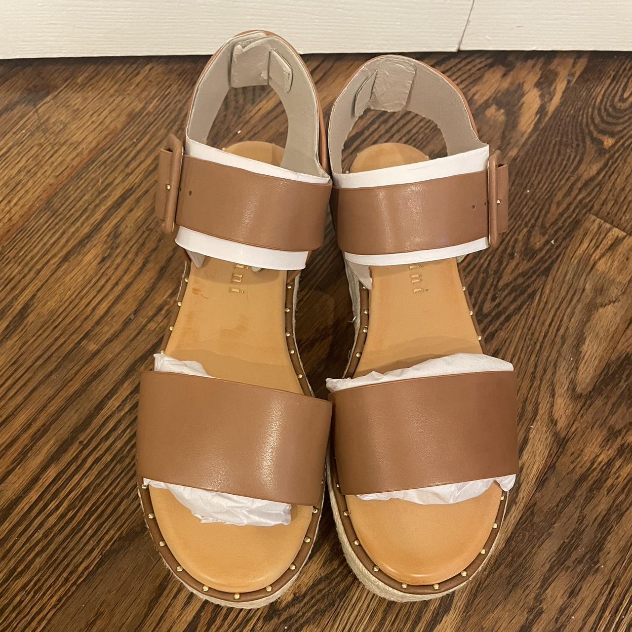 BRAND NEW Gianni Bini brown 1.5-inch platform... - Depop