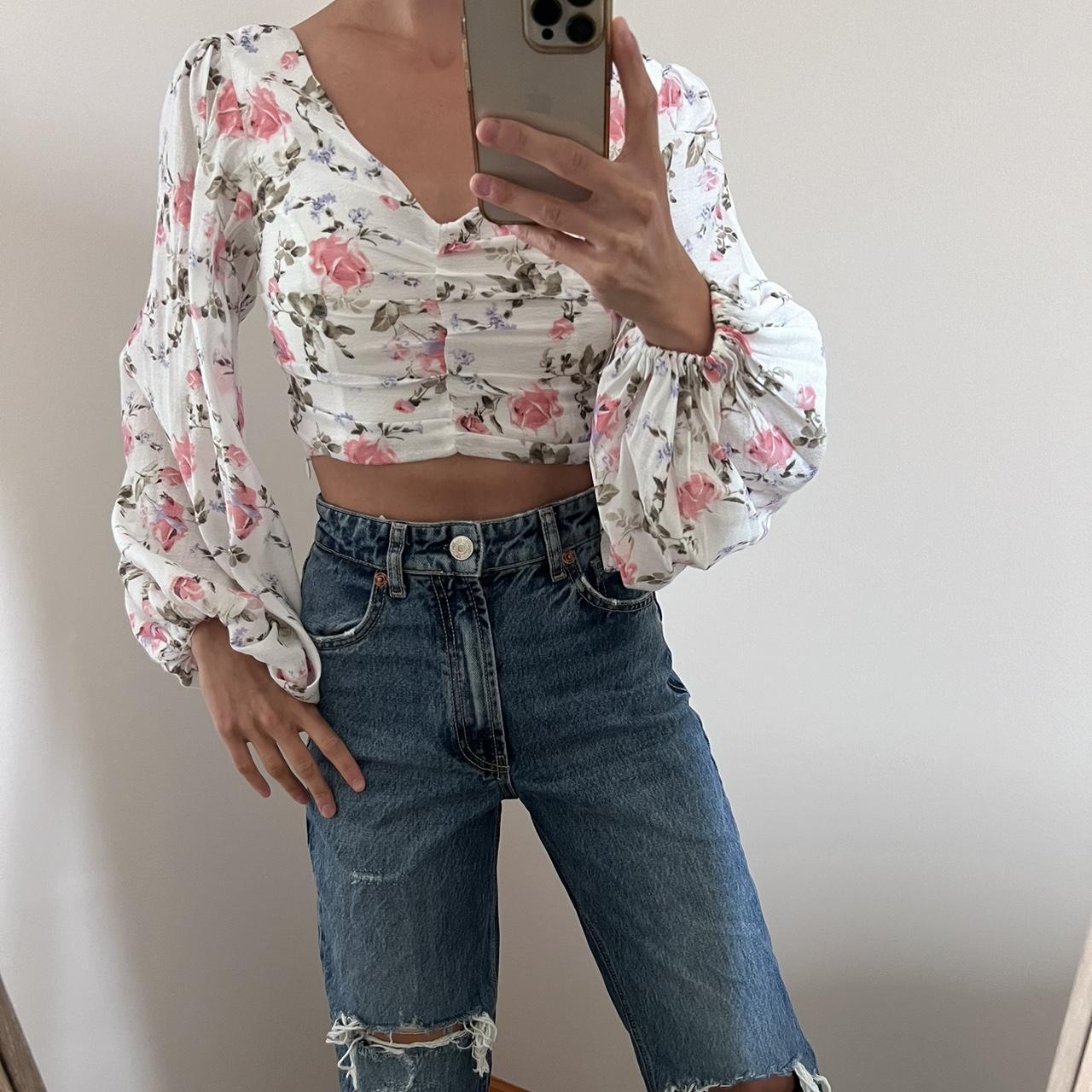 Very pretty floral crop top - sized XS . No flaws-... - Depop