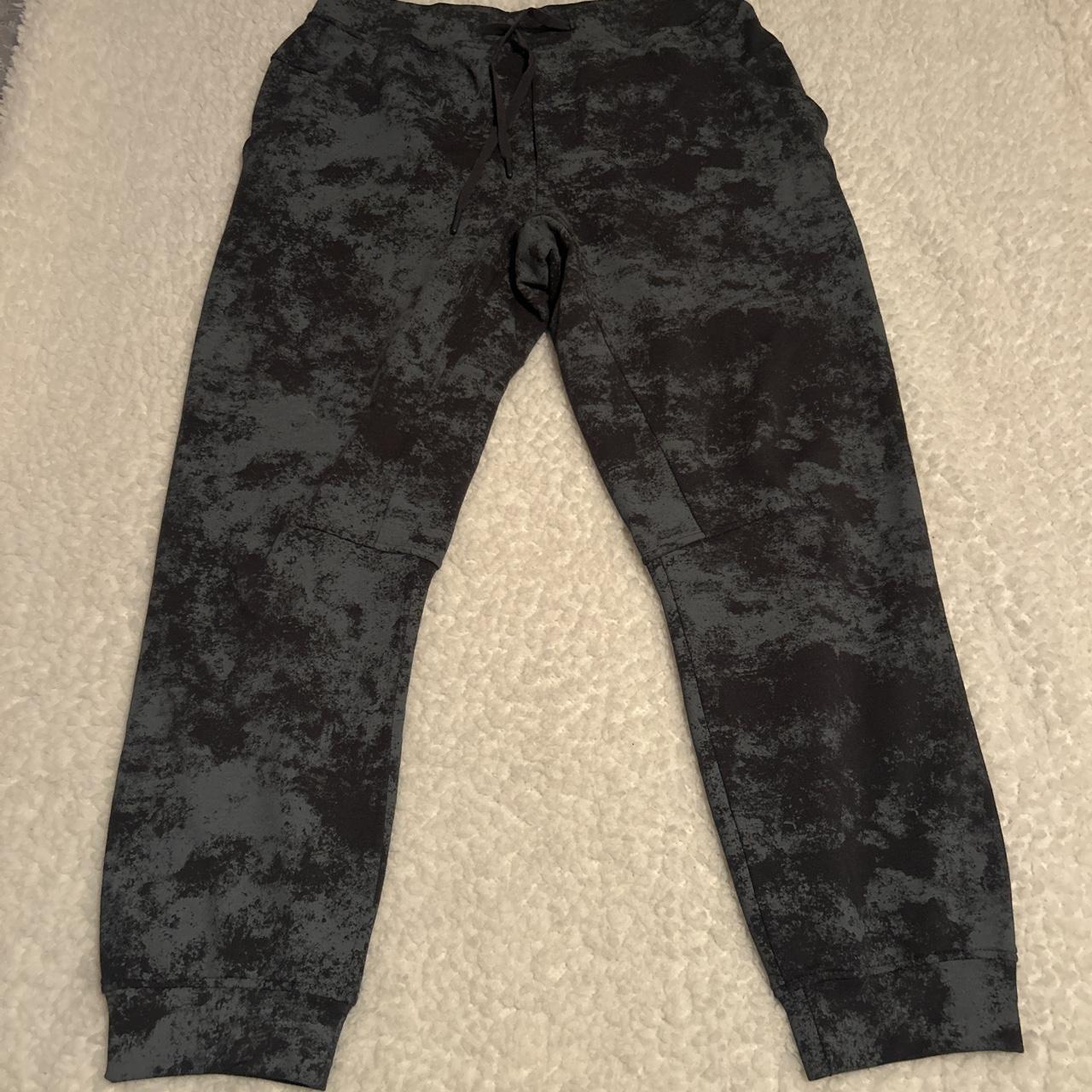 Lululemon sweatpants / joggers - Depop