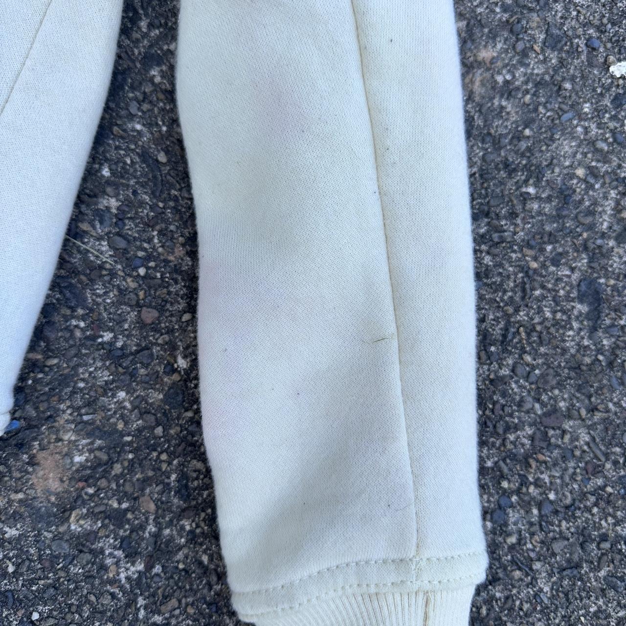 Angelic Motion zip up See discoloring in images - Depop