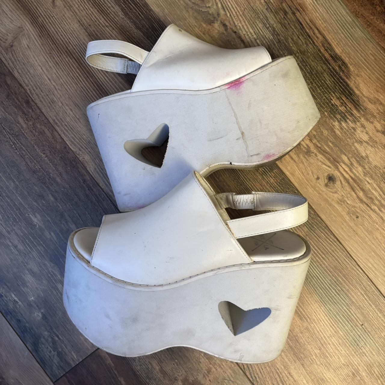 White chunky heart-shaped platform sandals very... - Depop