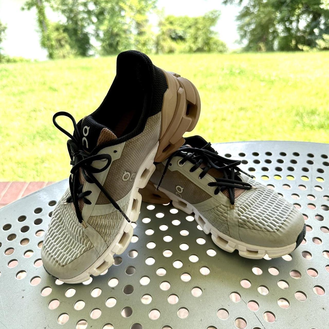 Women’s On CloudFlyers. Good condition…a few signs... - Depop