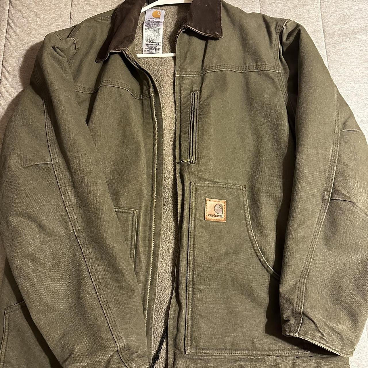 Men’s olive green Carhartt jacket, worn TWICE.... - Depop