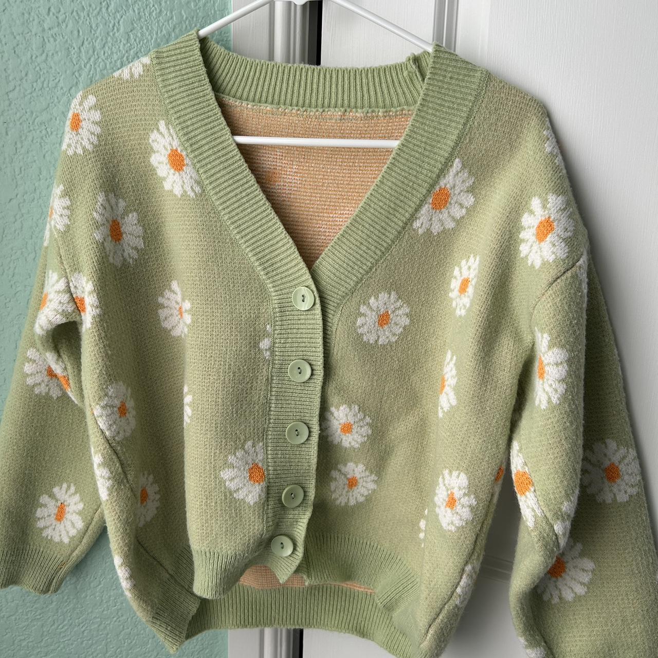 daisy print cardigan about size M *chunky and warm - Depop