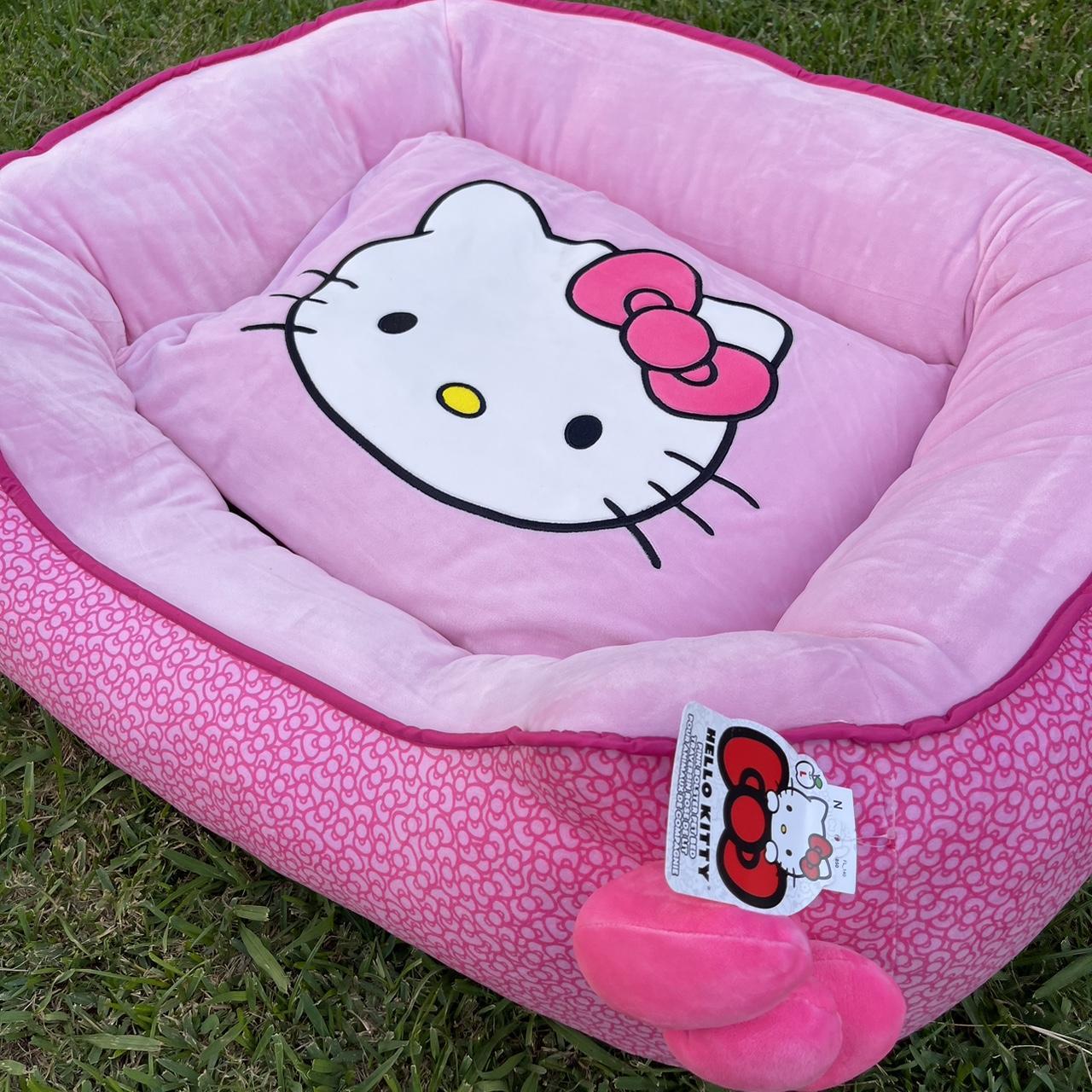 Hello Kitty Pet Bed LARGE - Depop