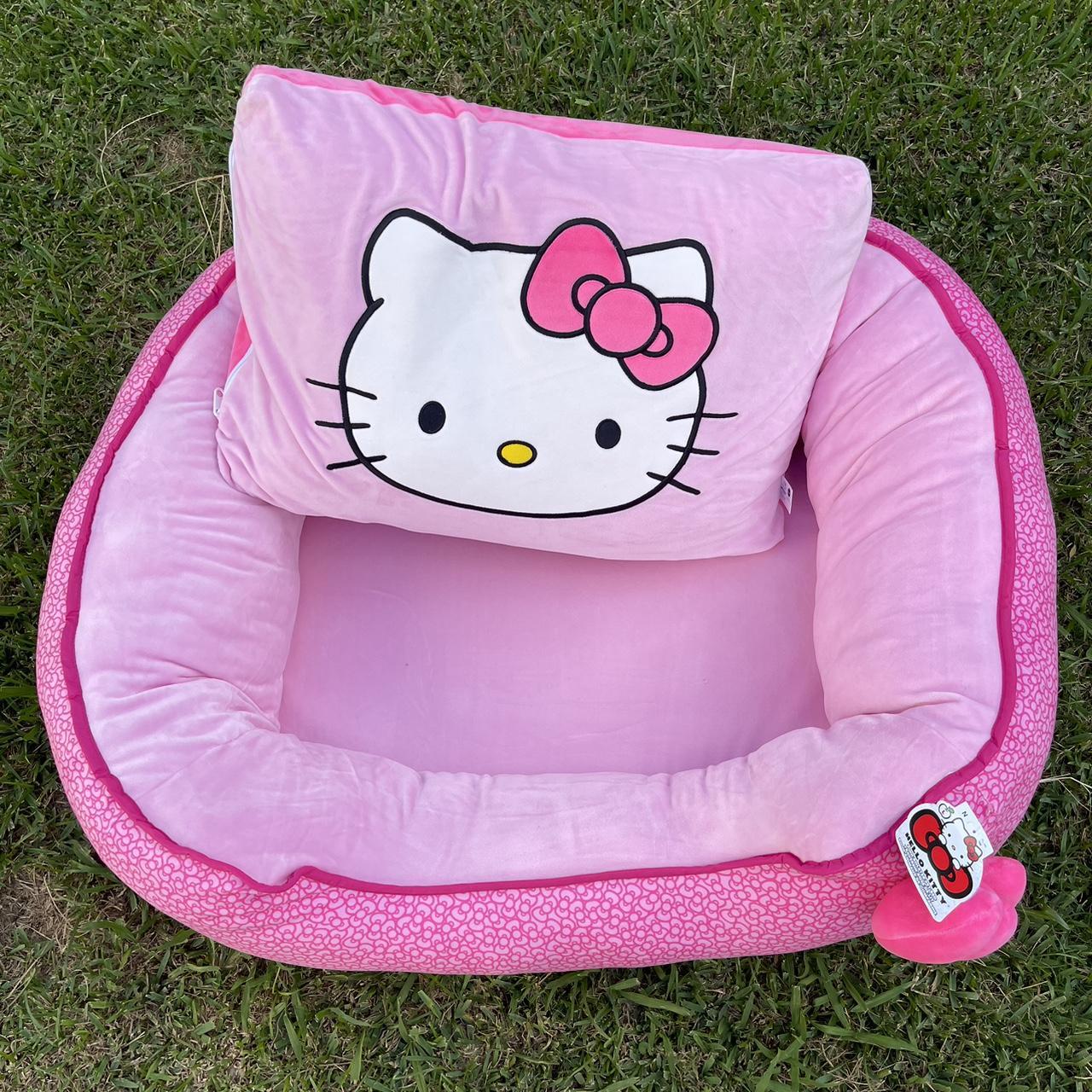Hello Kitty Pet Bed LARGE - Depop