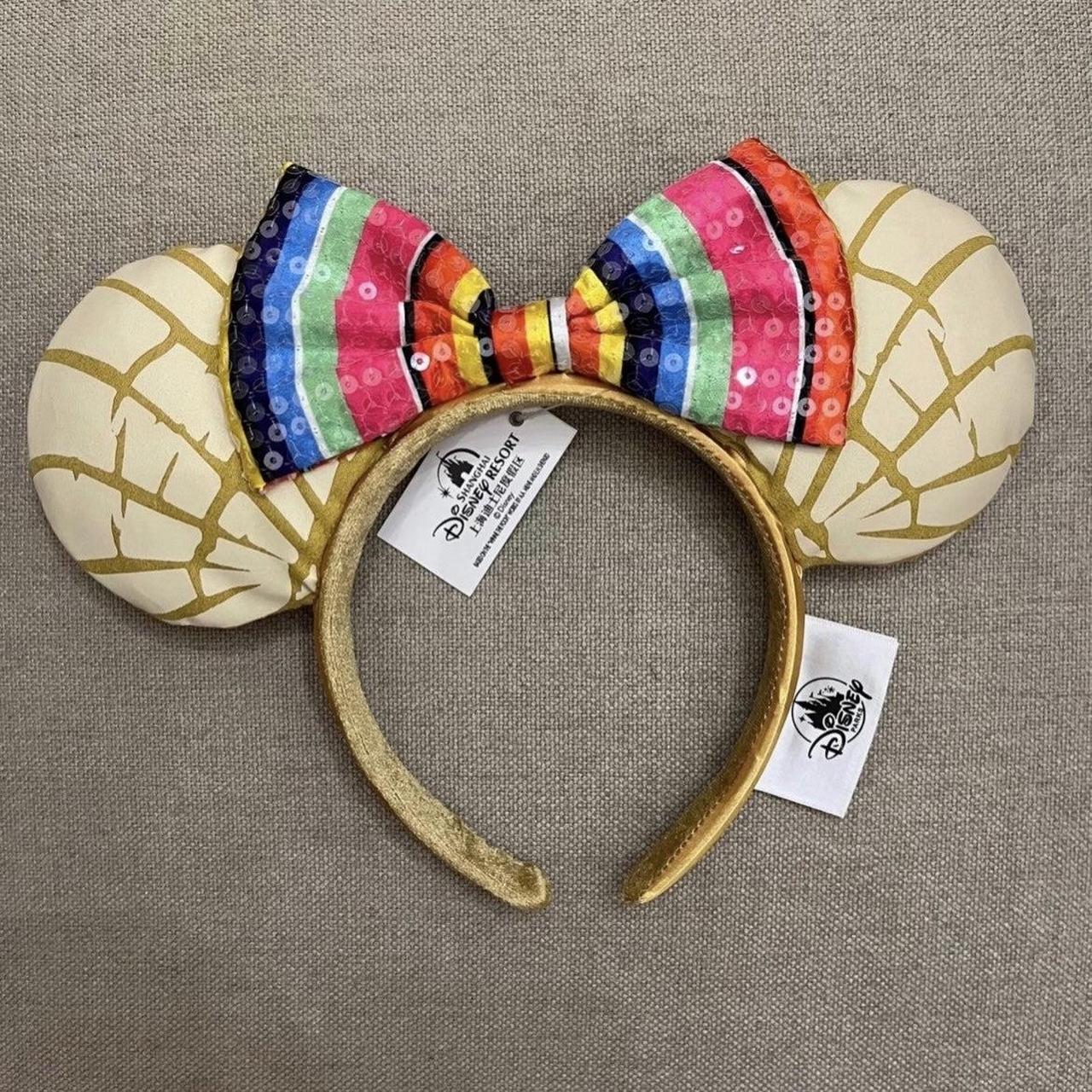 Disney Parks Pan Dulce Concha Minnie Mouse... - Depop