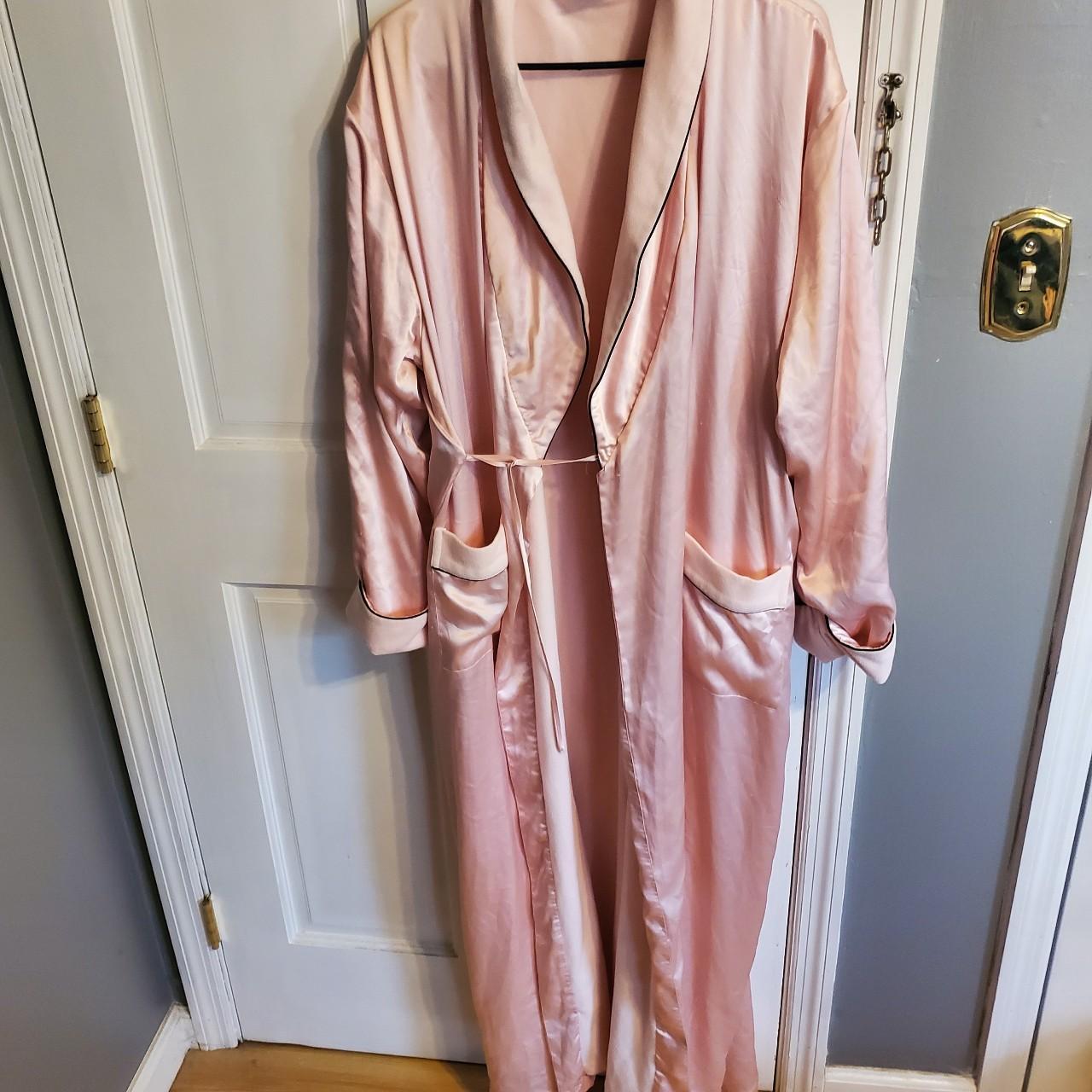 Victoria's Secret Angel's Long Robe Sz M/L... - Depop