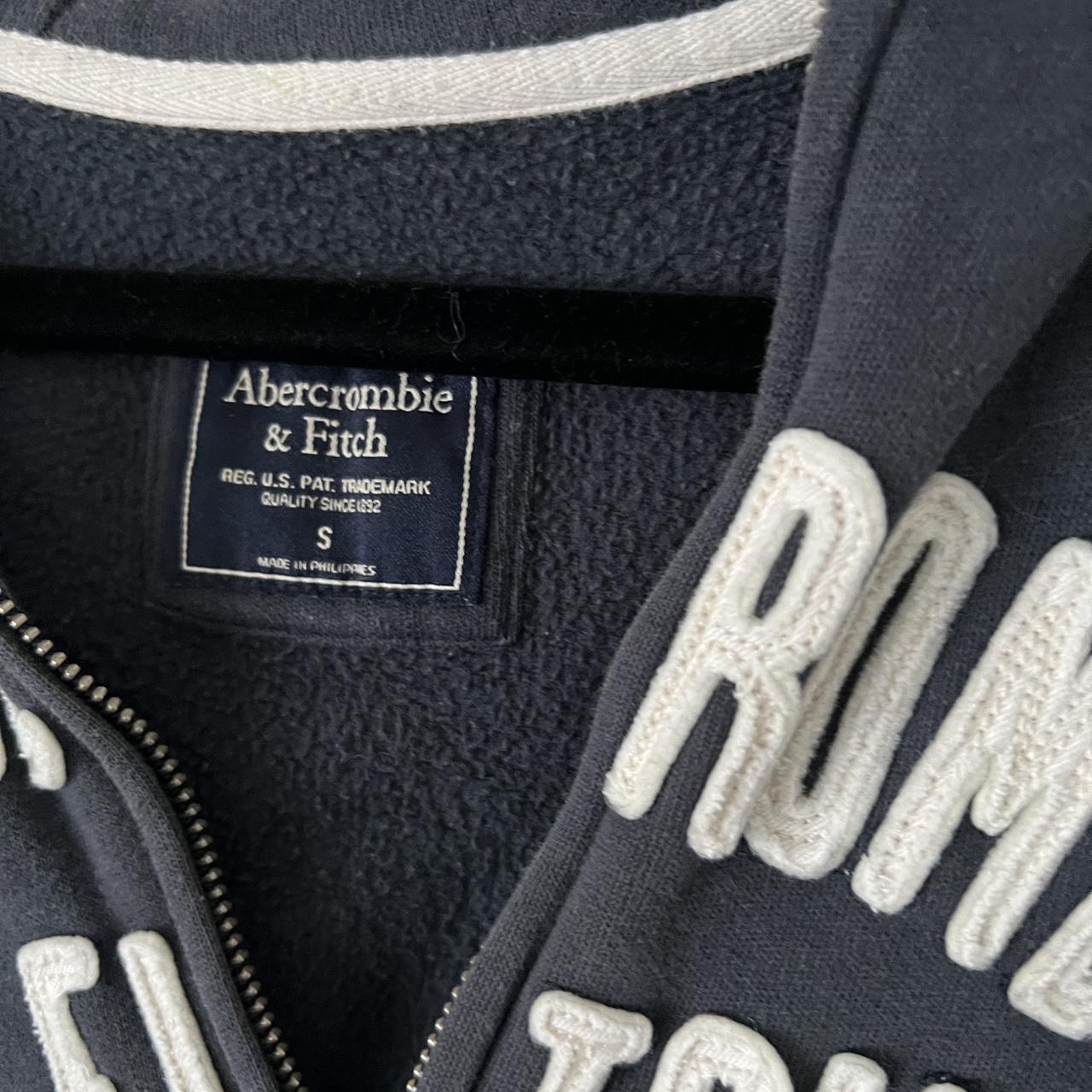 ABERCROMBIE AND FITCH USED ZIP UP hooded SWEATER in... - Depop