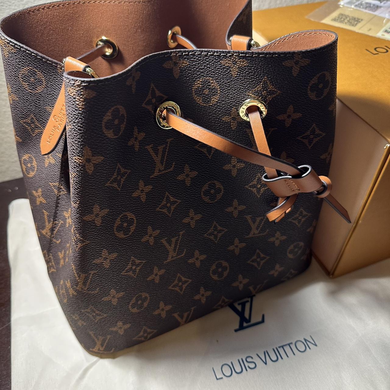 LV tote bad brown - Depop