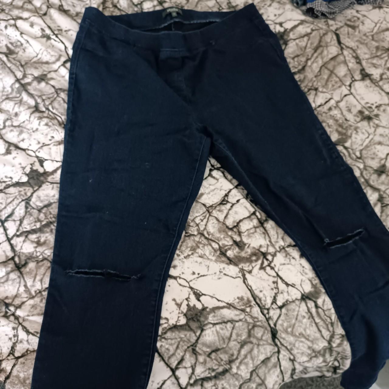 Size 16 slashed knee thin jeans - Depop
