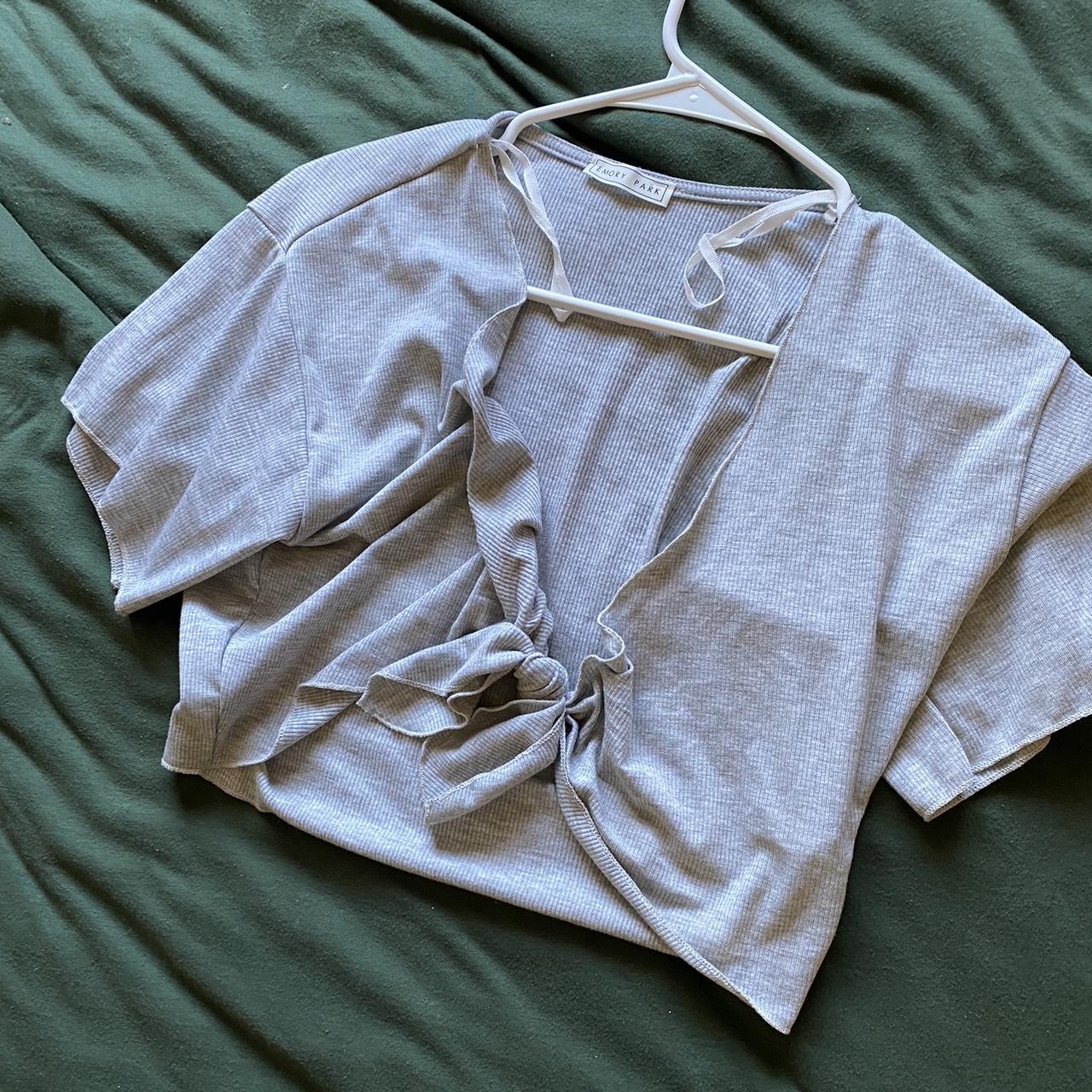 Emory Park Women's Grey Crop-top | Depop