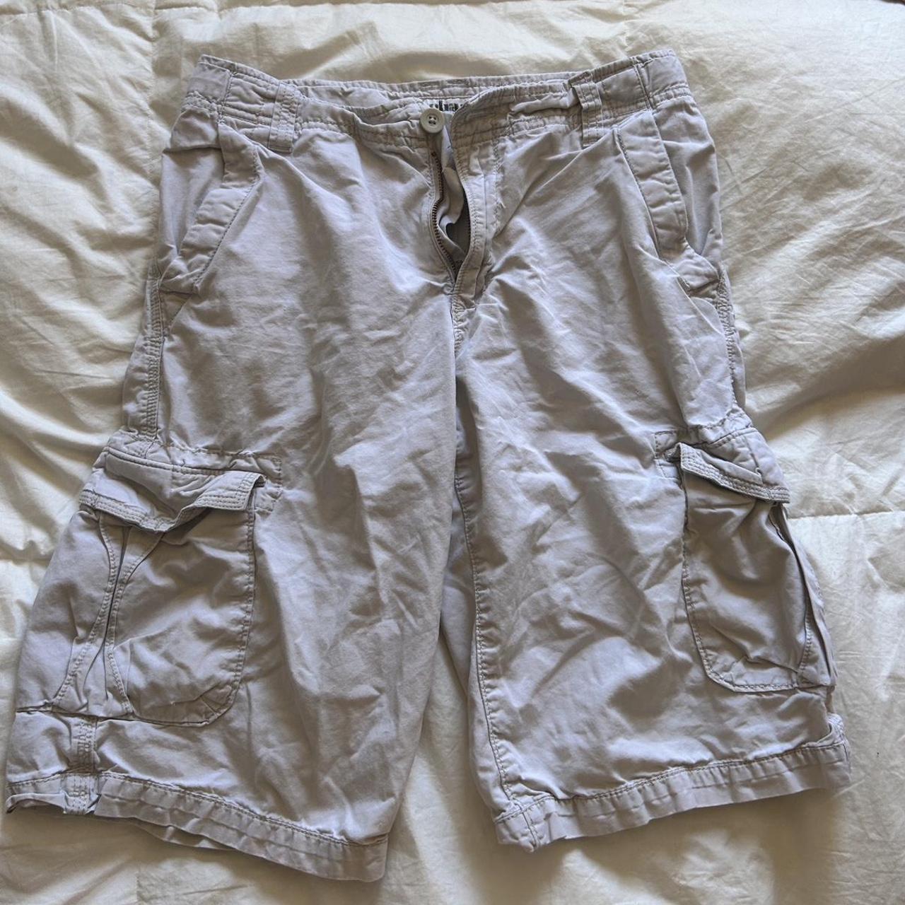 White Cargo Capris/Jorts 👟👟👟 Msg me for sizing and... - Depop