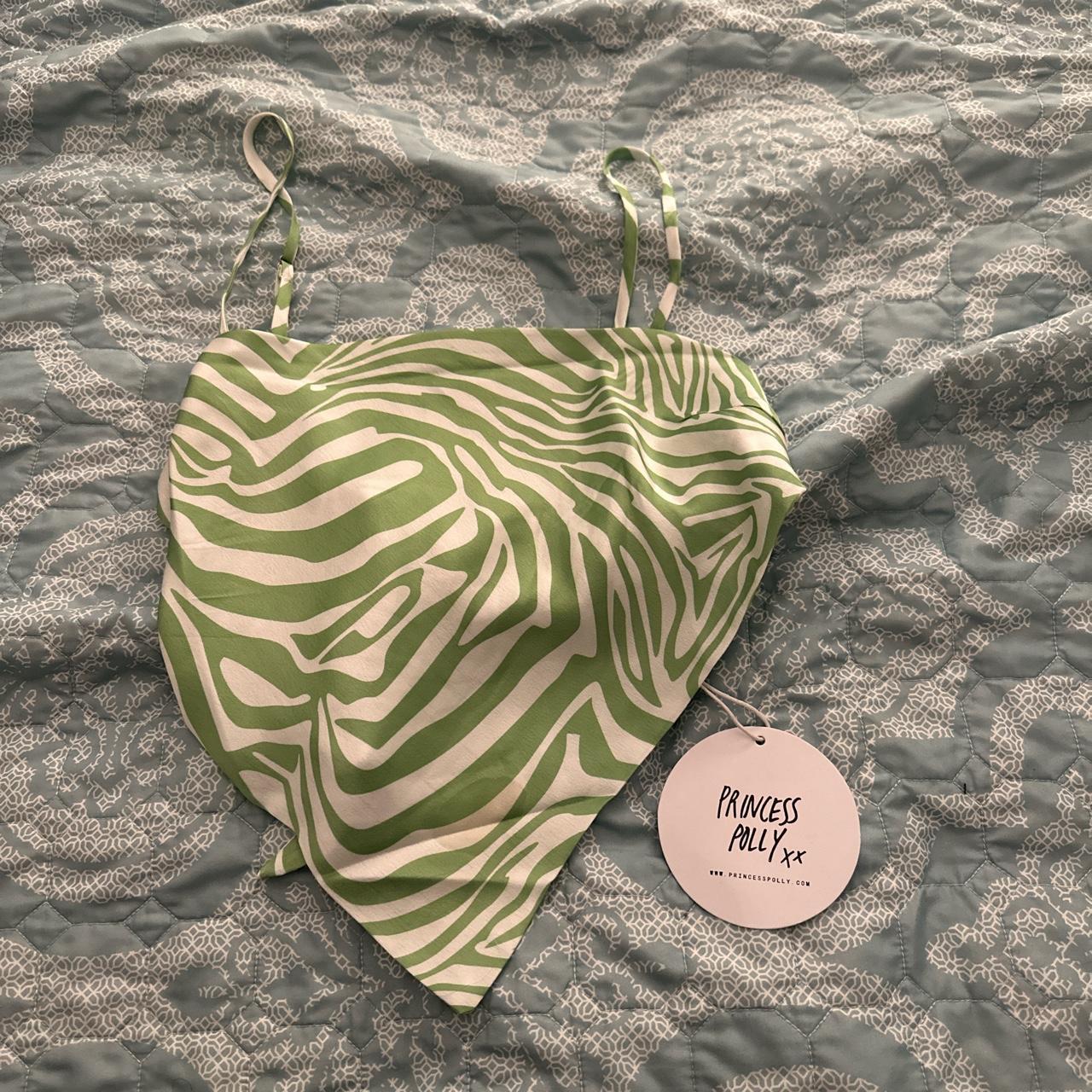 miss lexy top green princess polly us size 2!!!... - Depop