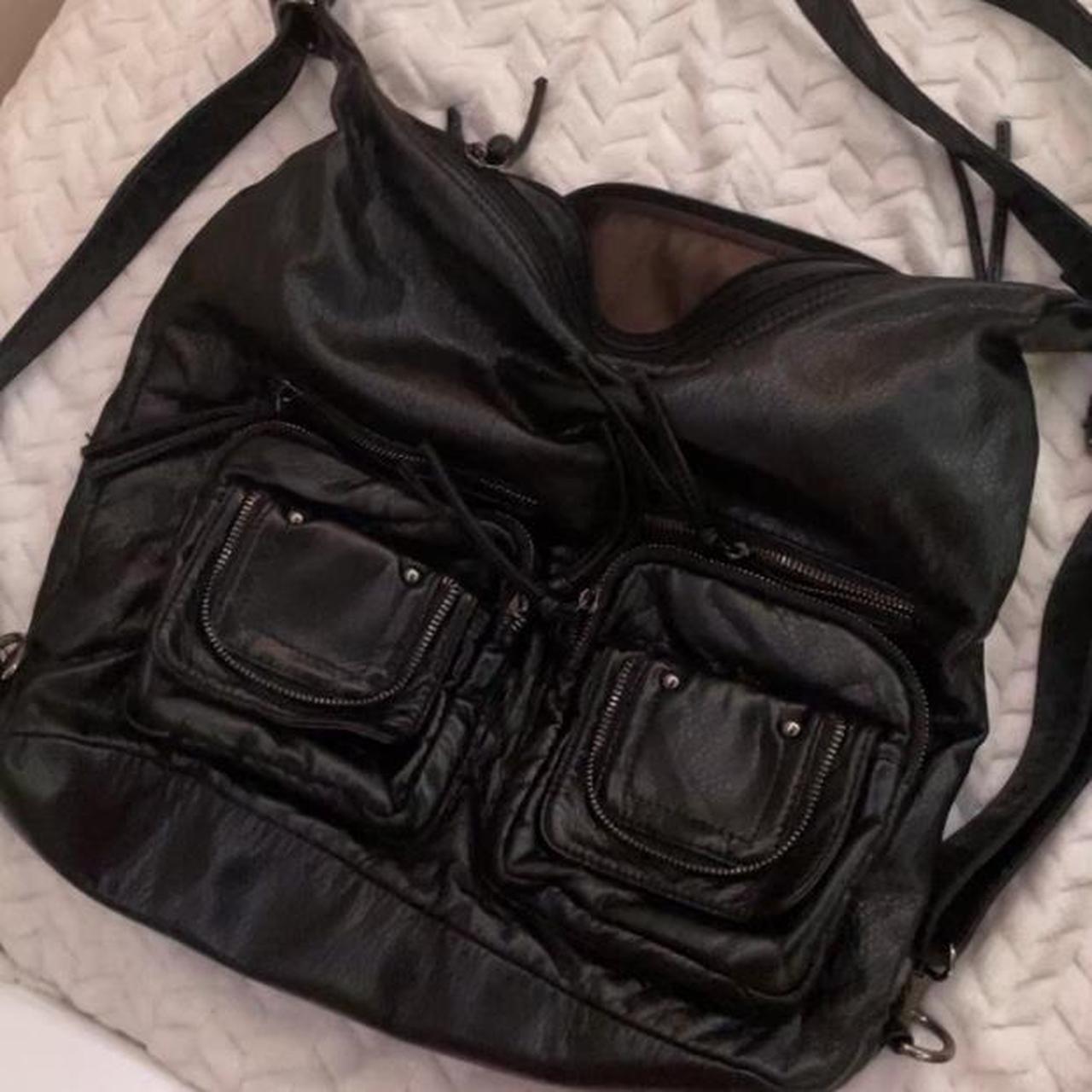 The most gorg vintage Black messenger leather... - Depop