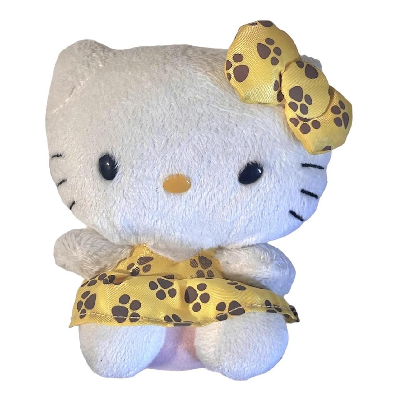 set of two mini hello kitty plushies! both are about... - Depop