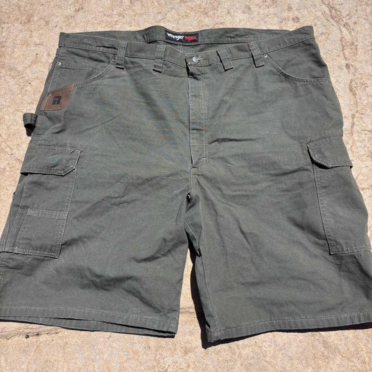 Epic Wrangler Riggs carpenter shorts! -Essential for... | Depop