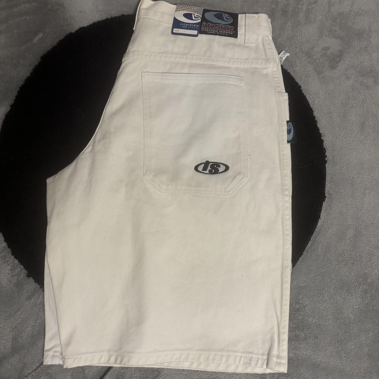 INTERSTATE cream white Jorts, size 40 - Depop