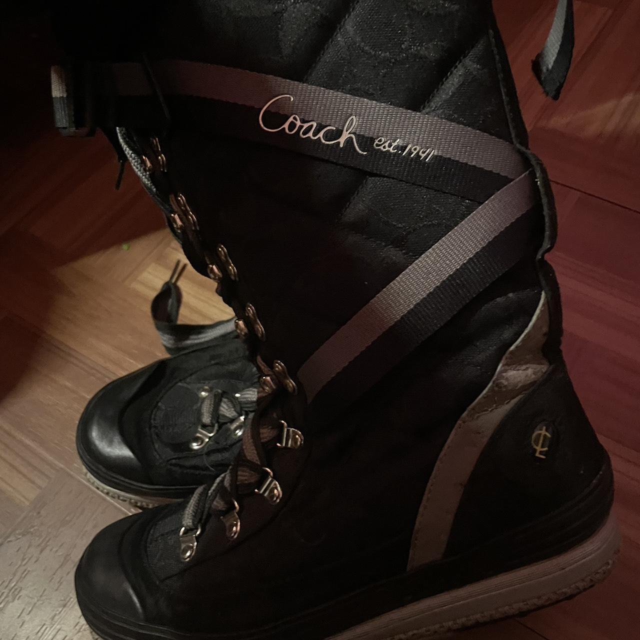 Coach winter boots some peeling on the side and back - Depop