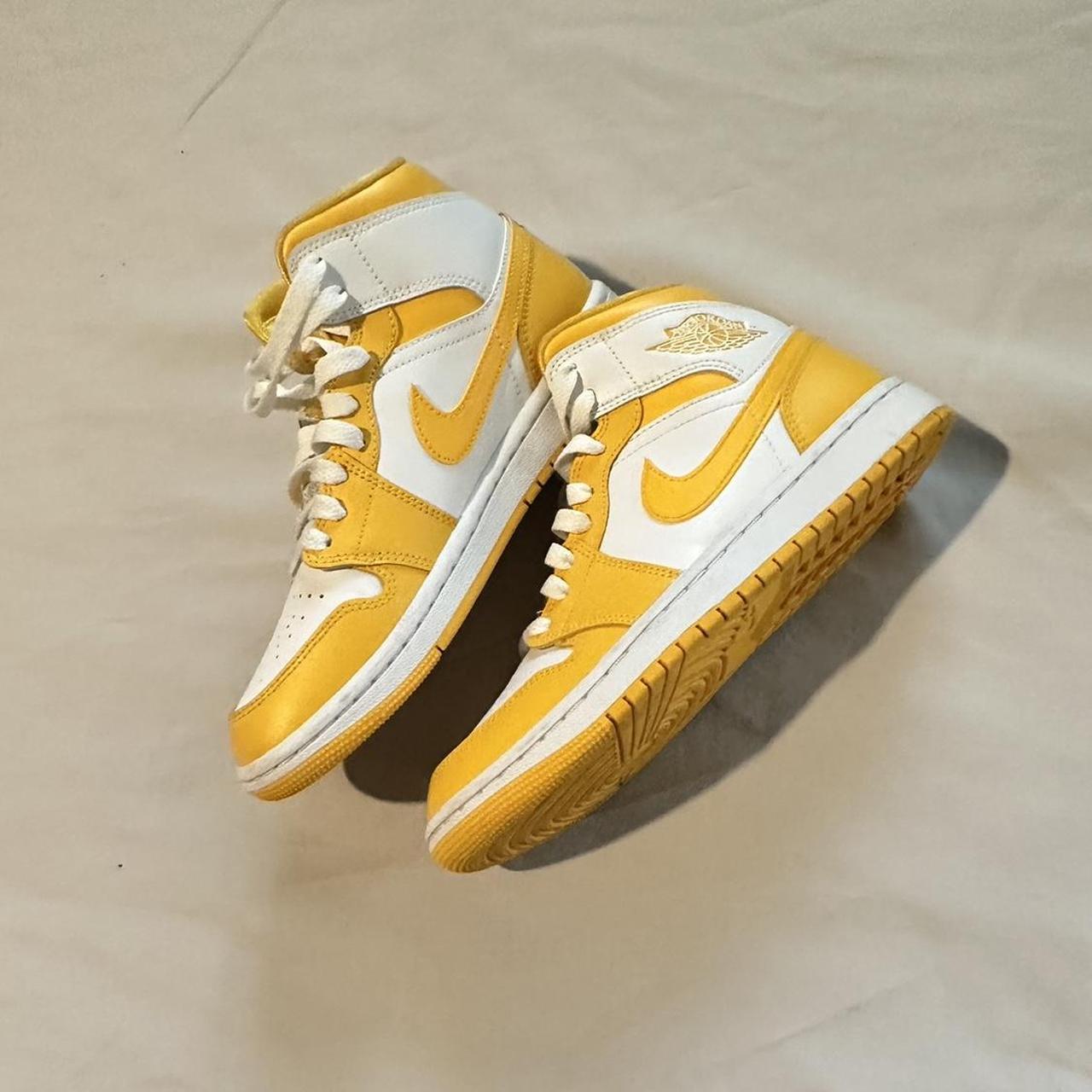 yellow and white jordan mids women 7 - Depop