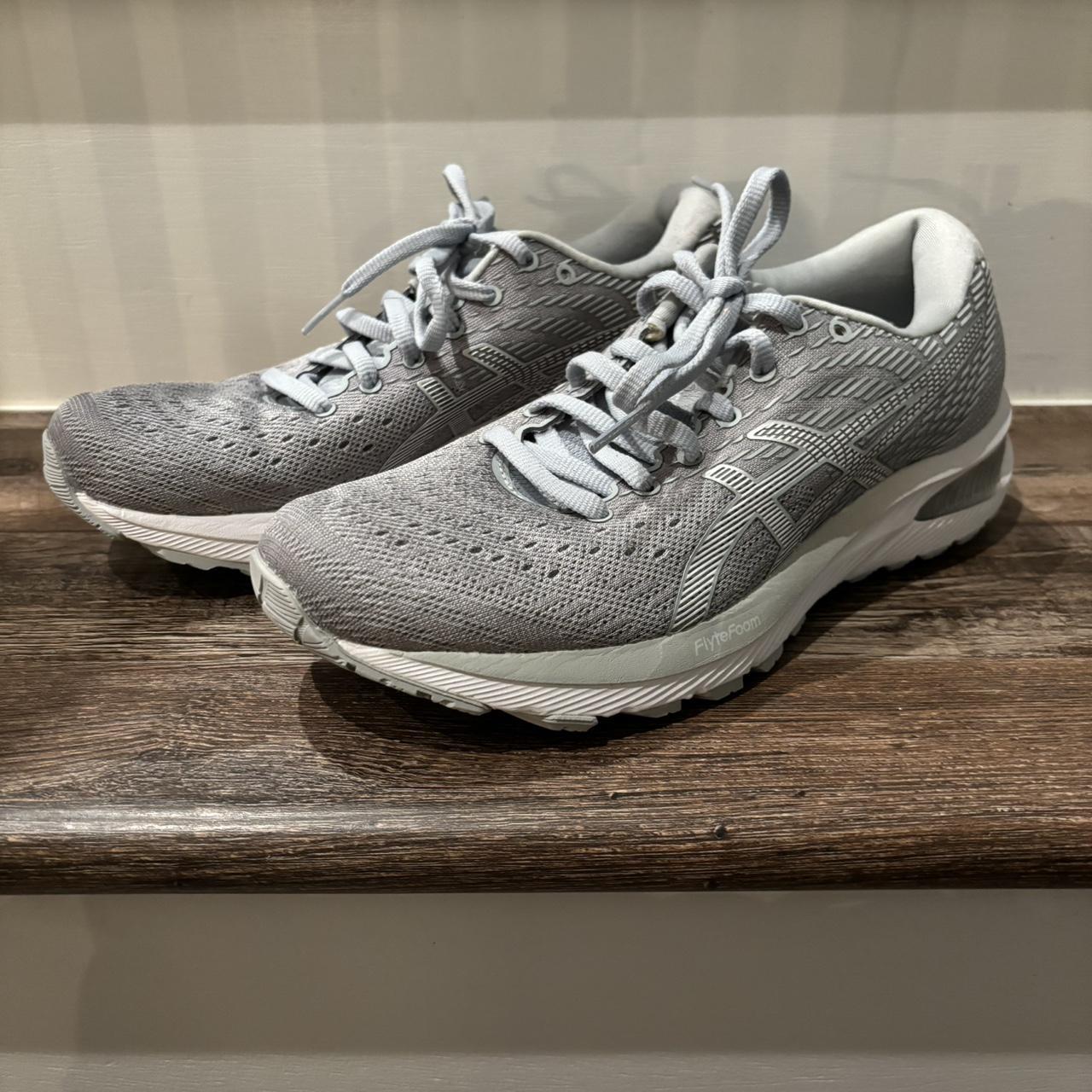 Grey ASICS Woman’s shoes size 7.5 - Depop