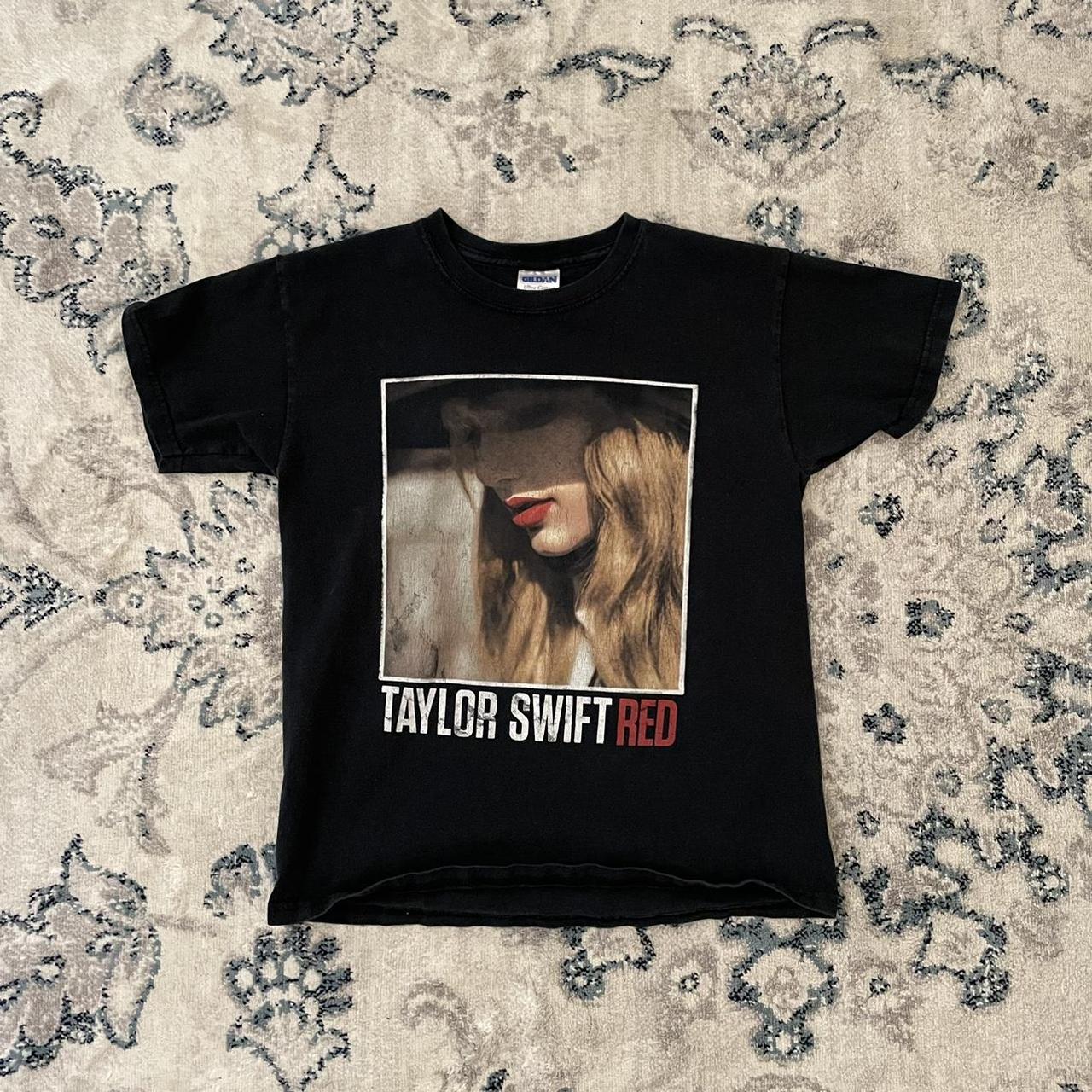 Y2K Taylor Swift Red T-shirt Sick graphic Size... - Depop